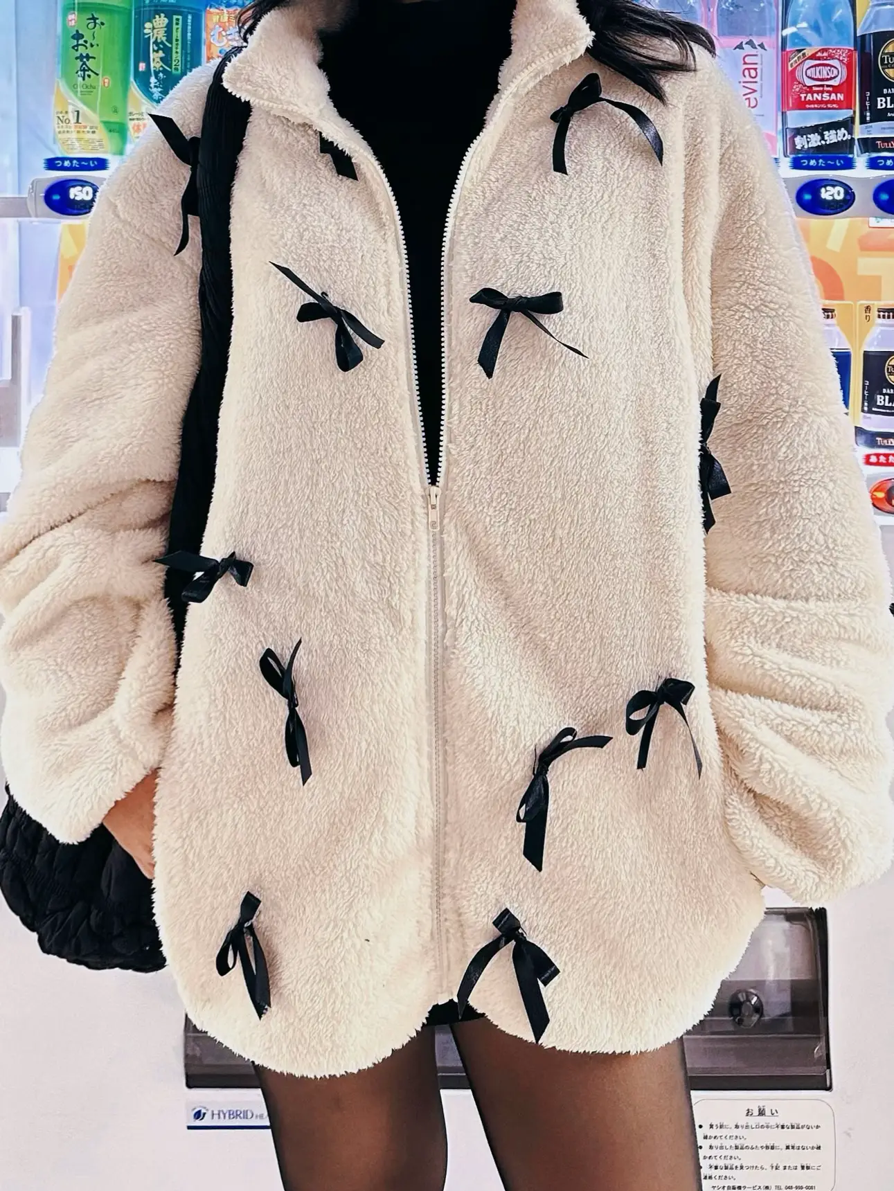 Outfit Ideaหน้าหนาวกับแฟชั่นโบว์สุดฮิต🎀 | แกลเลอรีที่โพสต์โดย G.365 | Lemon8