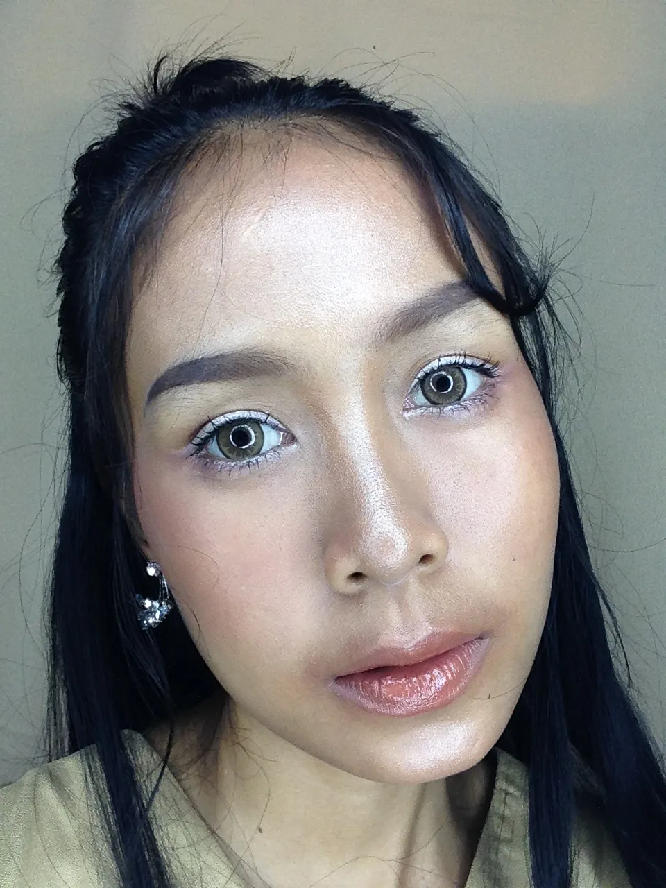 aku ko ngerasa di sini makeup ku,dekil 🤔 | Galeri diposting oleh Iga Shina | Lemon8