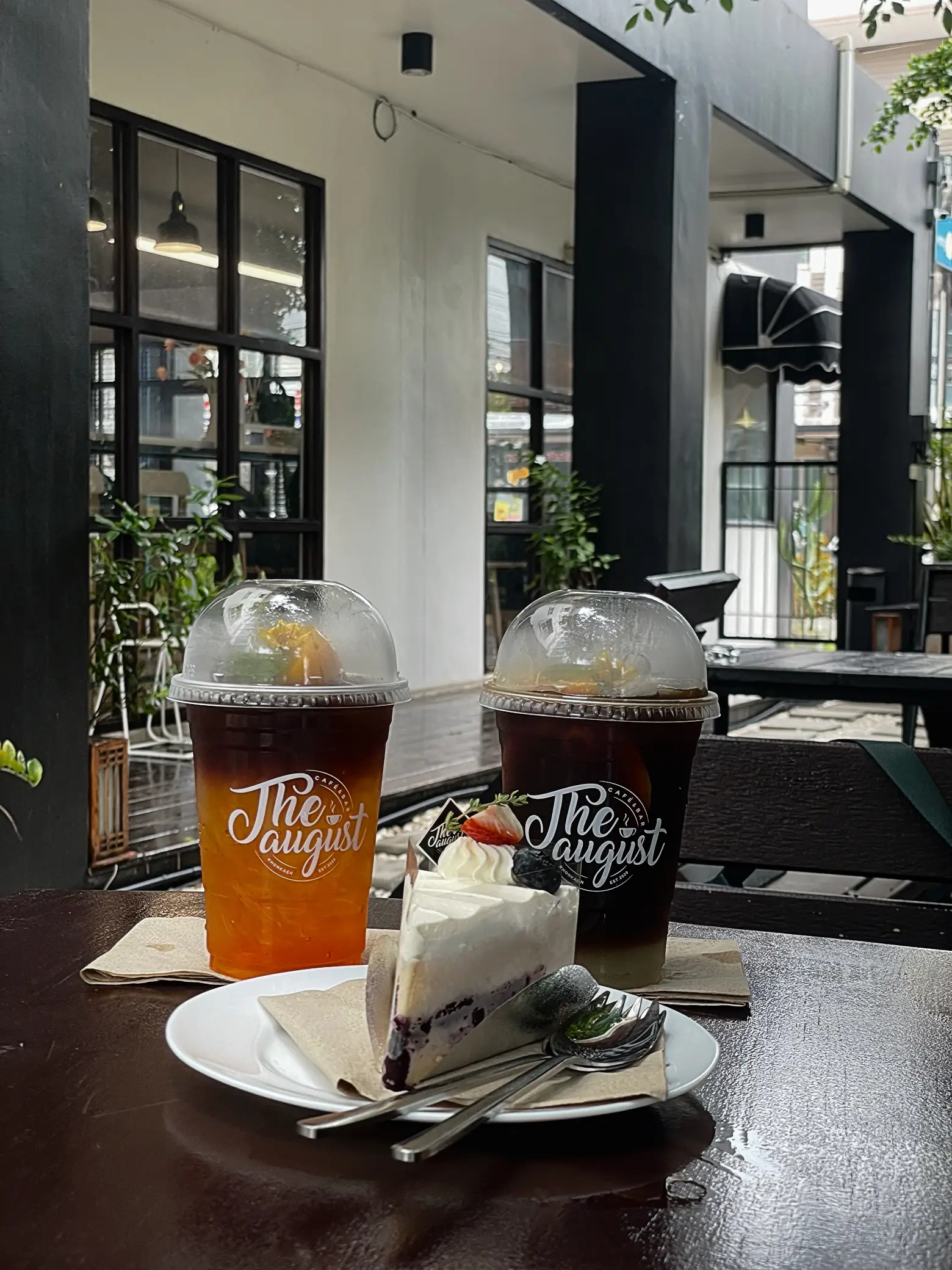 THE AUGUST CAFE & BAR | คาเฟ่ขอนแก่น | แกลเลอรีที่โพสต์โดย j!!fang🌾 ...