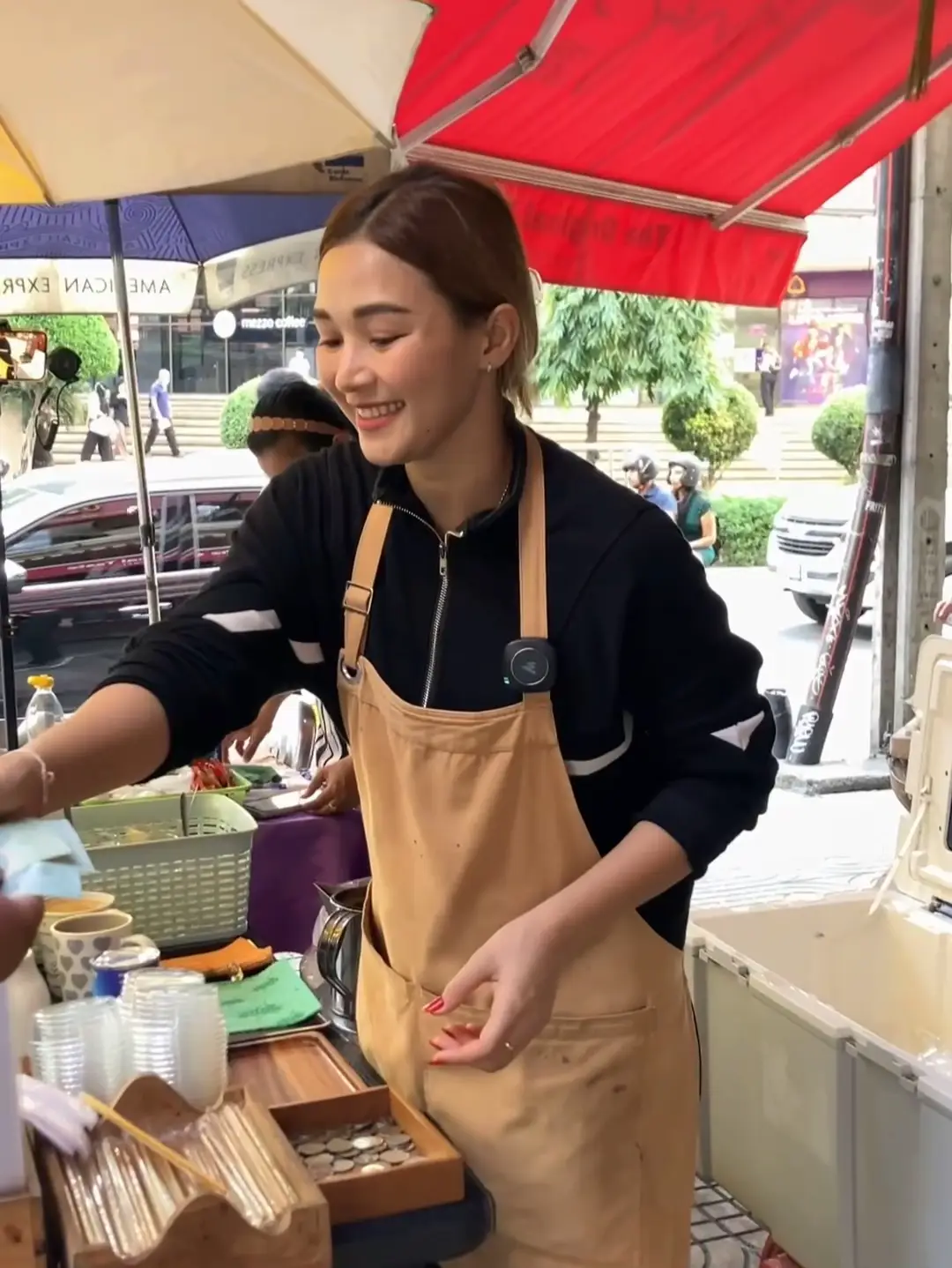 Miss Ploysai, She’s off for 2 Weeks before Return. | วิดีโอที่เผยแพร่โดย Food Vendor | Lemon8