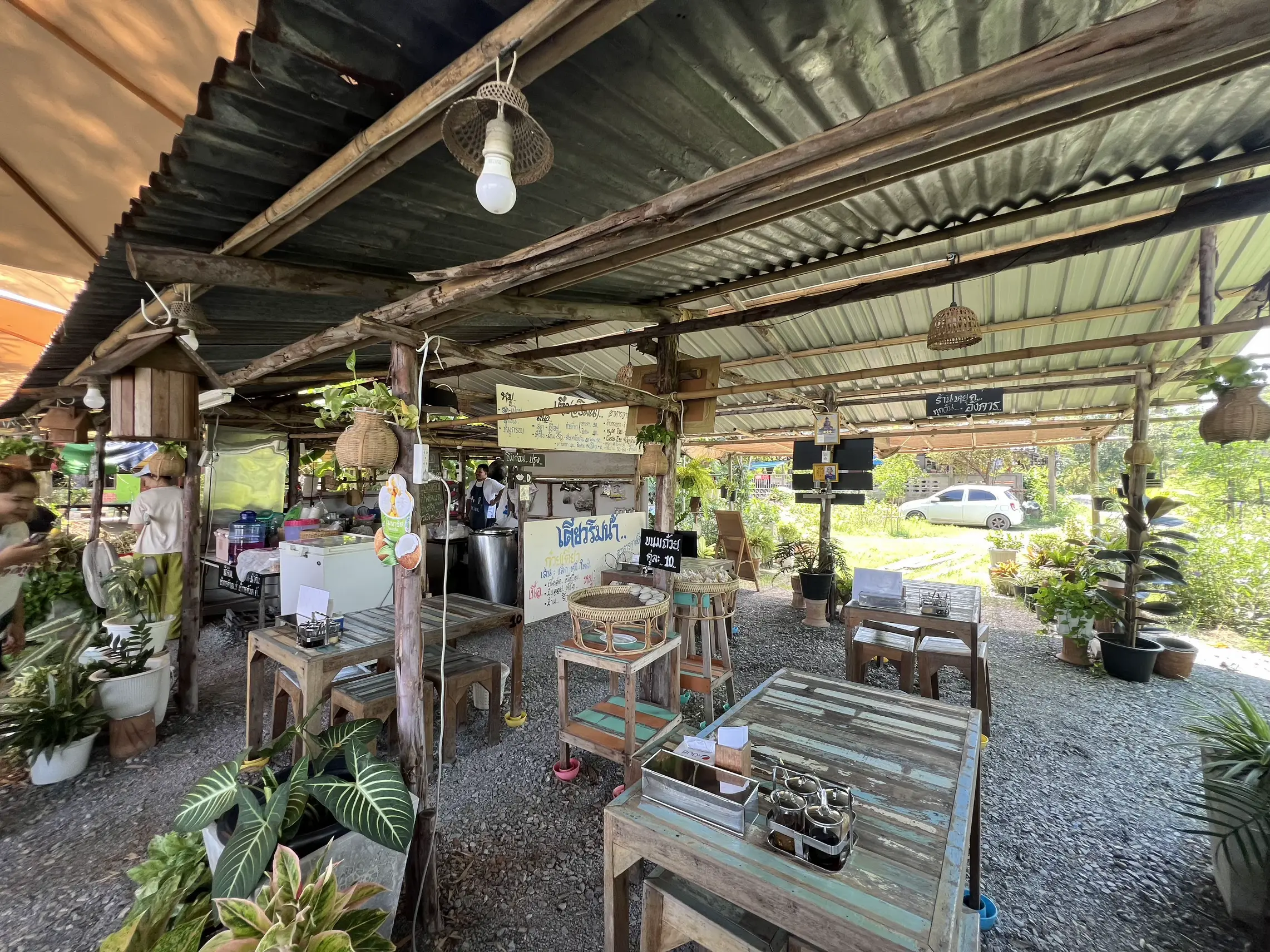 เตี๋ยวริมน้ำ ร้านลับบางไทร อยุธยา | แกลเลอรีที่โพสต์โดย Chatisa | Lemon8