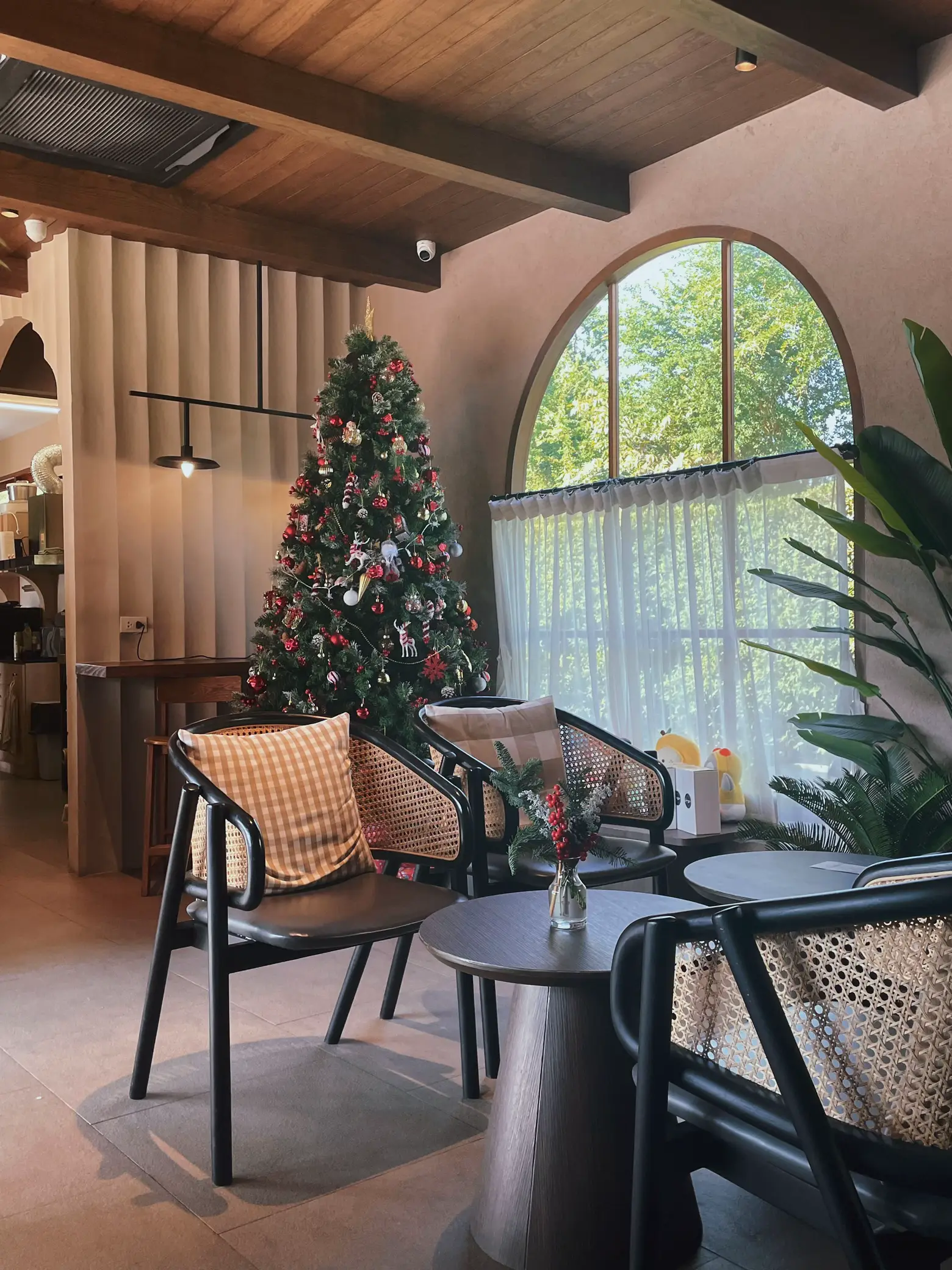 Kansas cafe คาเฟ่ที่เข้ากับเทศกาลคริสต์มาส | แกลเลอรีที่โพสต์โดย 𝑃𝑎𝑛𝑑𝑎 ...