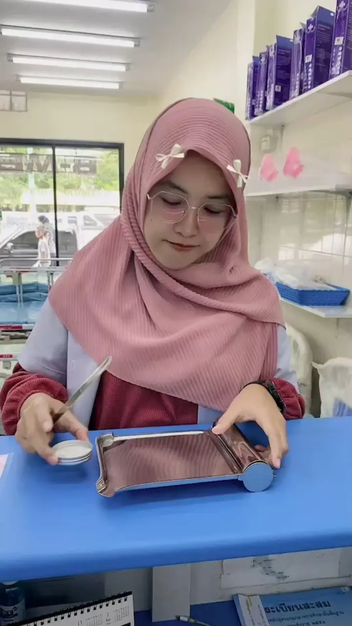 จานนับยาพร้อมไม้นับยาสแตนเลส- ขนาด 215*150*35 มม.- | วิดีโอที่เผยแพร่โดย เตียงผู้ปวยยะลา | Lemon8