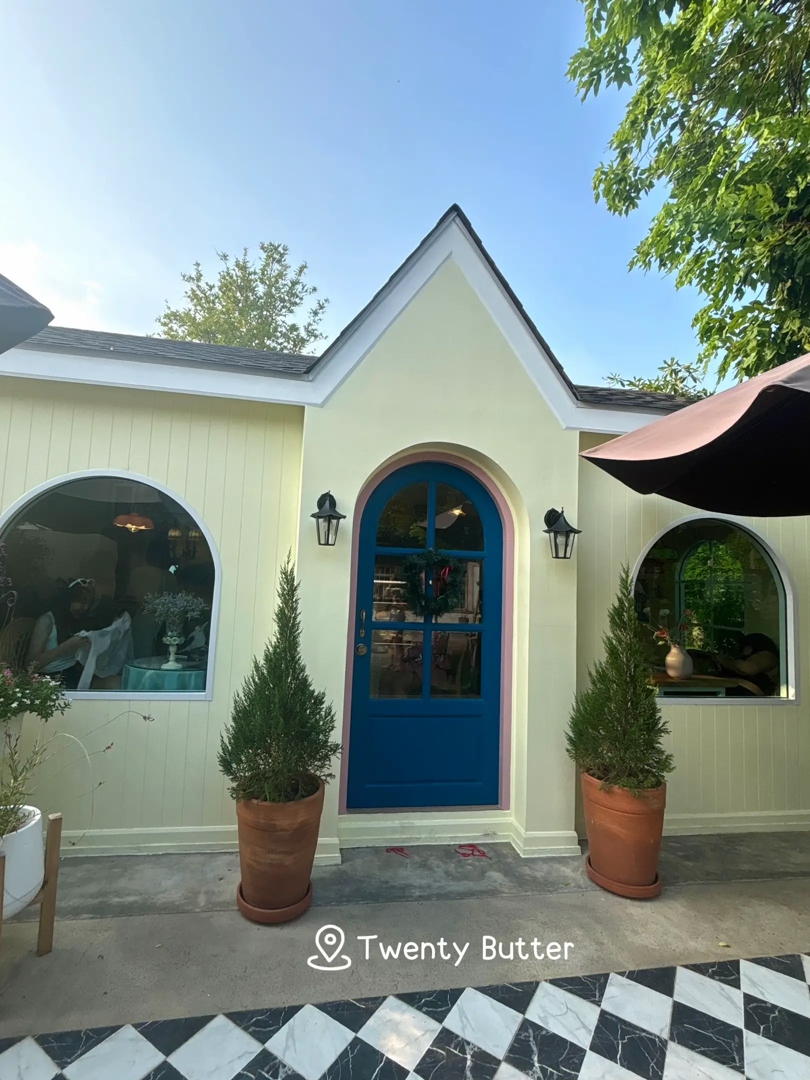 คาเฟ่ย่านสายไหม ลงBts แยกคปอ🧁🍭 | แกลเลอรีที่โพสต์โดย Tikarn.gam | Lemon8