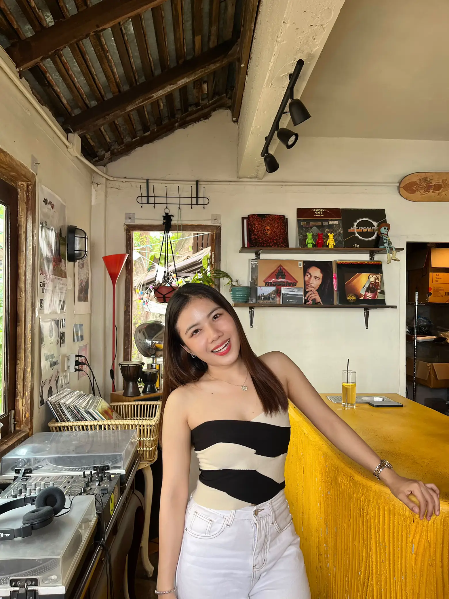 คาเฟ่ริมทะเลศรีราชาที่ห้ามพลาด🏖️🏖️ | แกลเลอรีที่โพสต์โดย Nannyyy | Lemon8