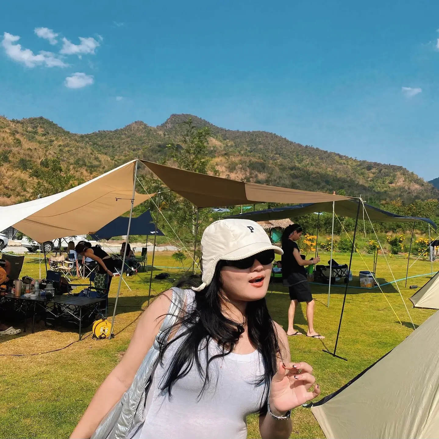 Outfit GLAMPING🏕️ | แกลเลอรีที่โพสต์โดย เบ๊บจะรีวิว | Lemon8