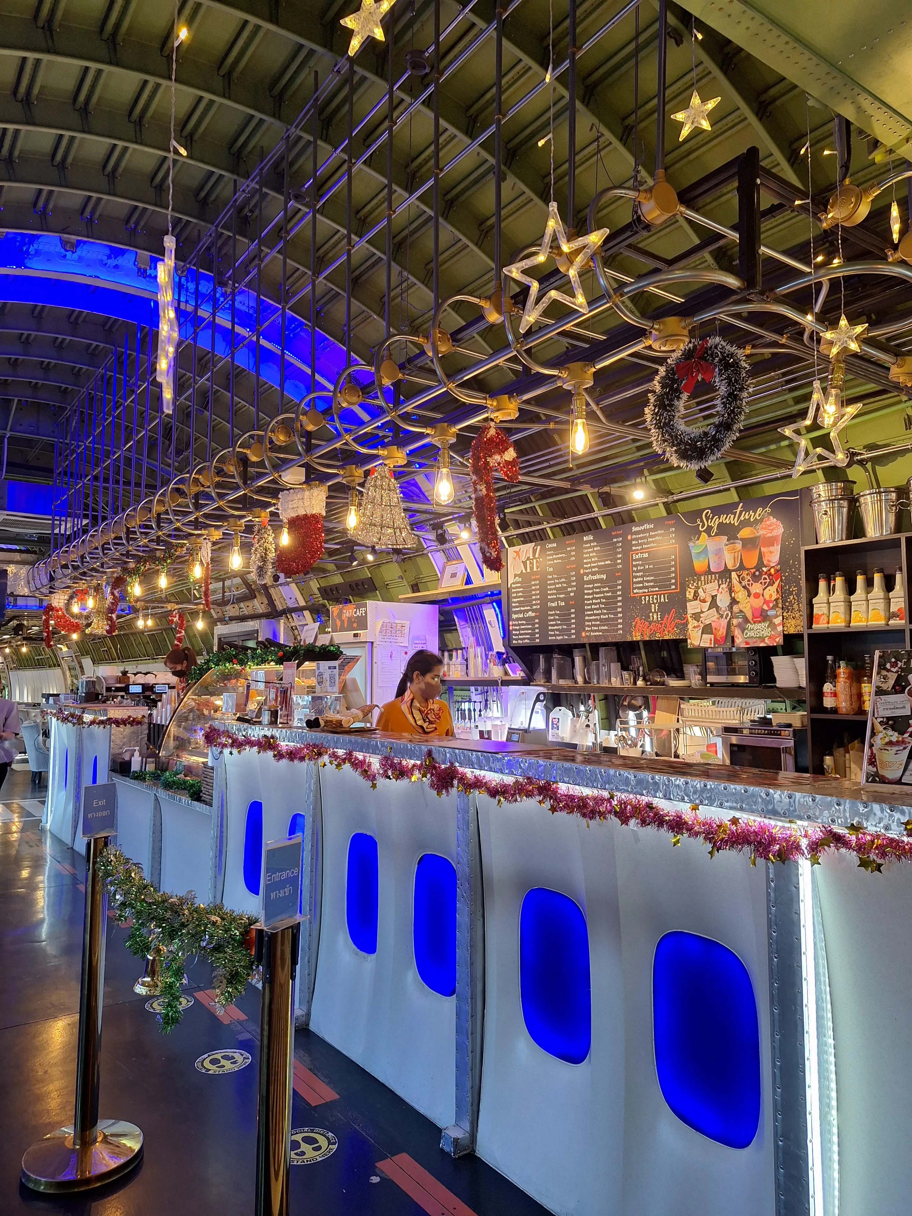 747 Cafe Lat Krabang Bangkok | Gallery posted by อี๊ดทอฝัน246 | Lemon8