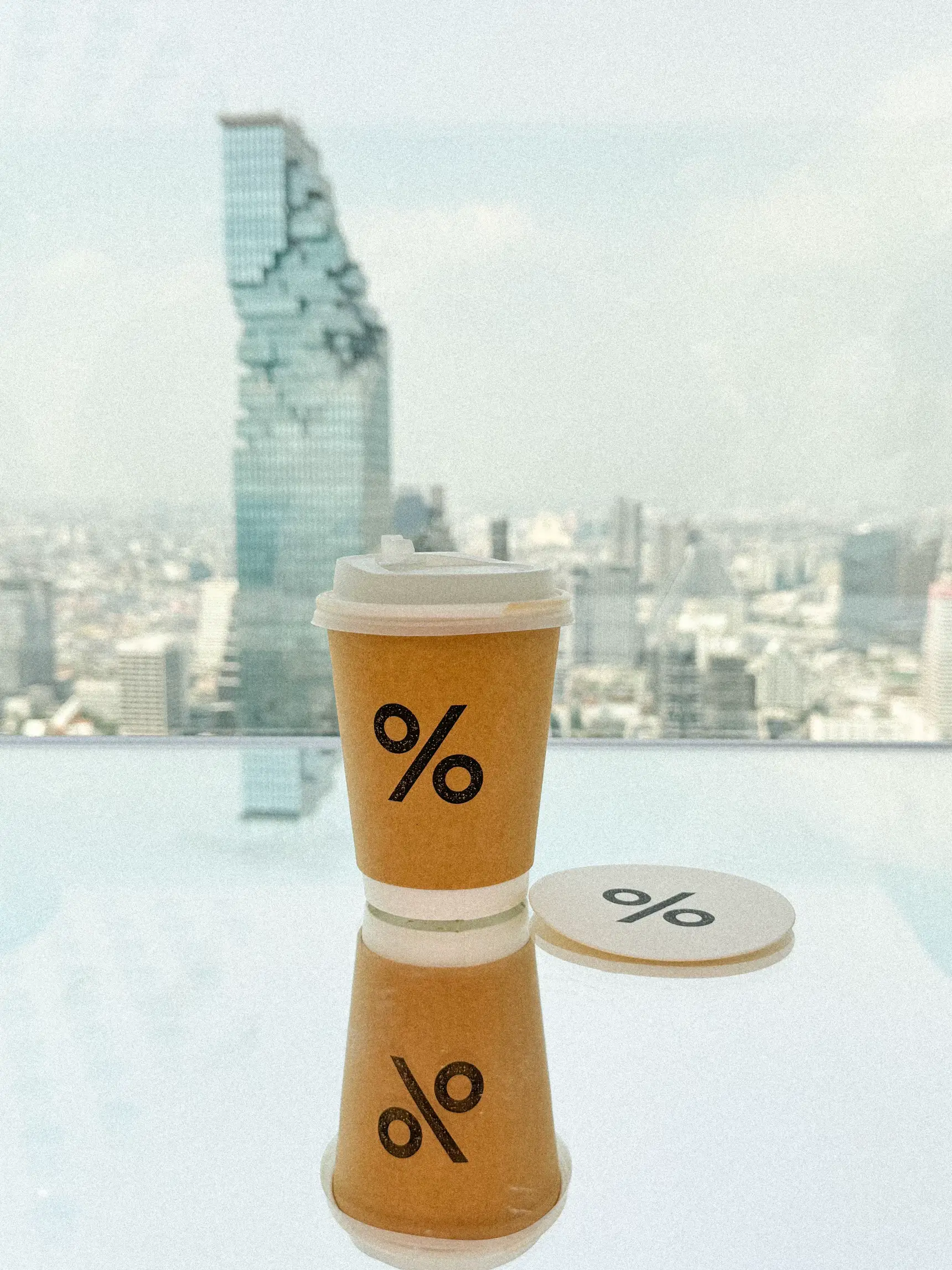% ARABICA | Empire Tower 🏙️ | แกลเลอรีที่โพสต์โดย เที่ยวไปกับเอ็ก | Lemon8