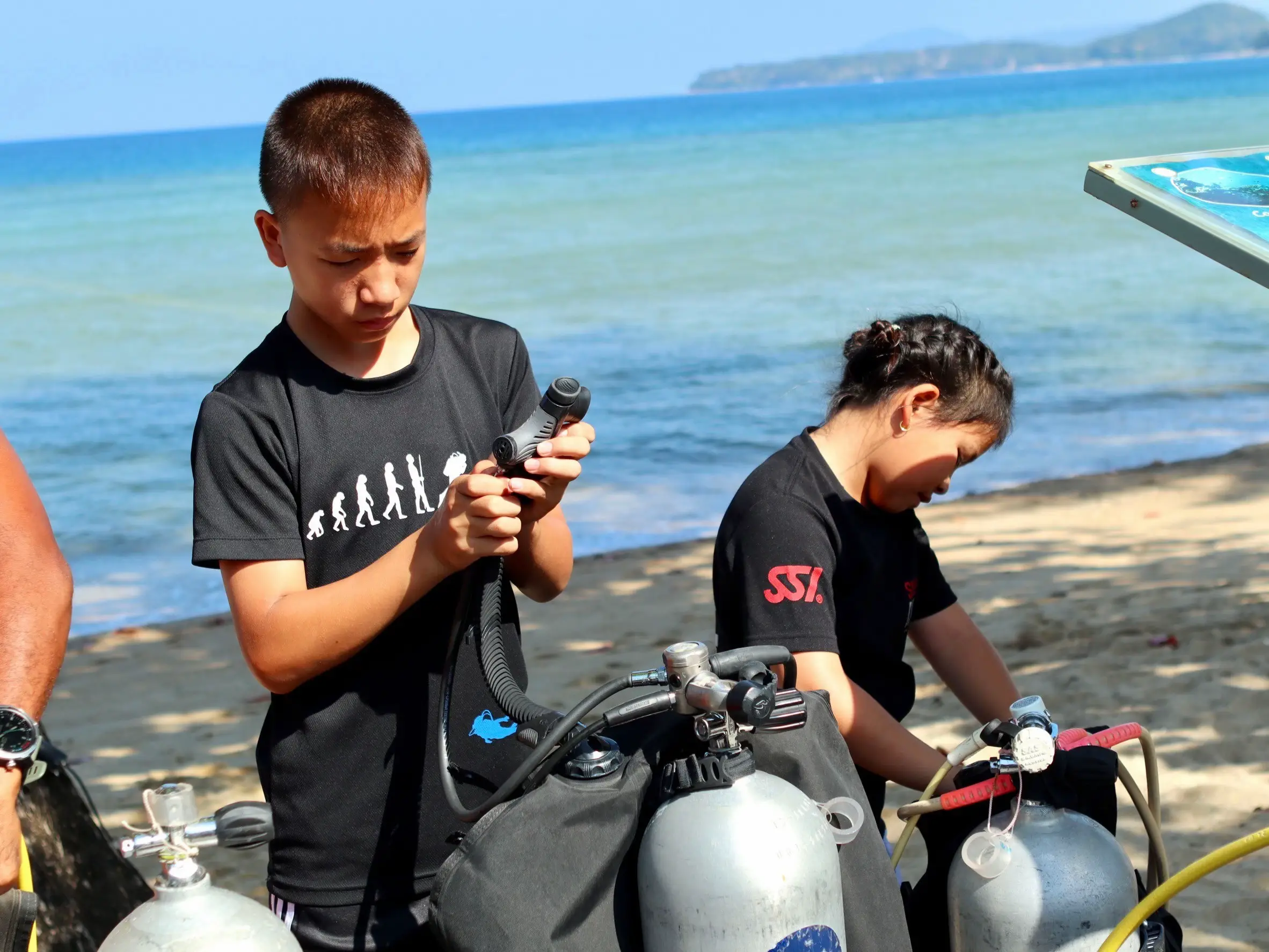 ดำน้ำเก็บขยะปลูกปะการัง | แกลเลอรีที่โพสต์โดย PIPE DIVE | Lemon8