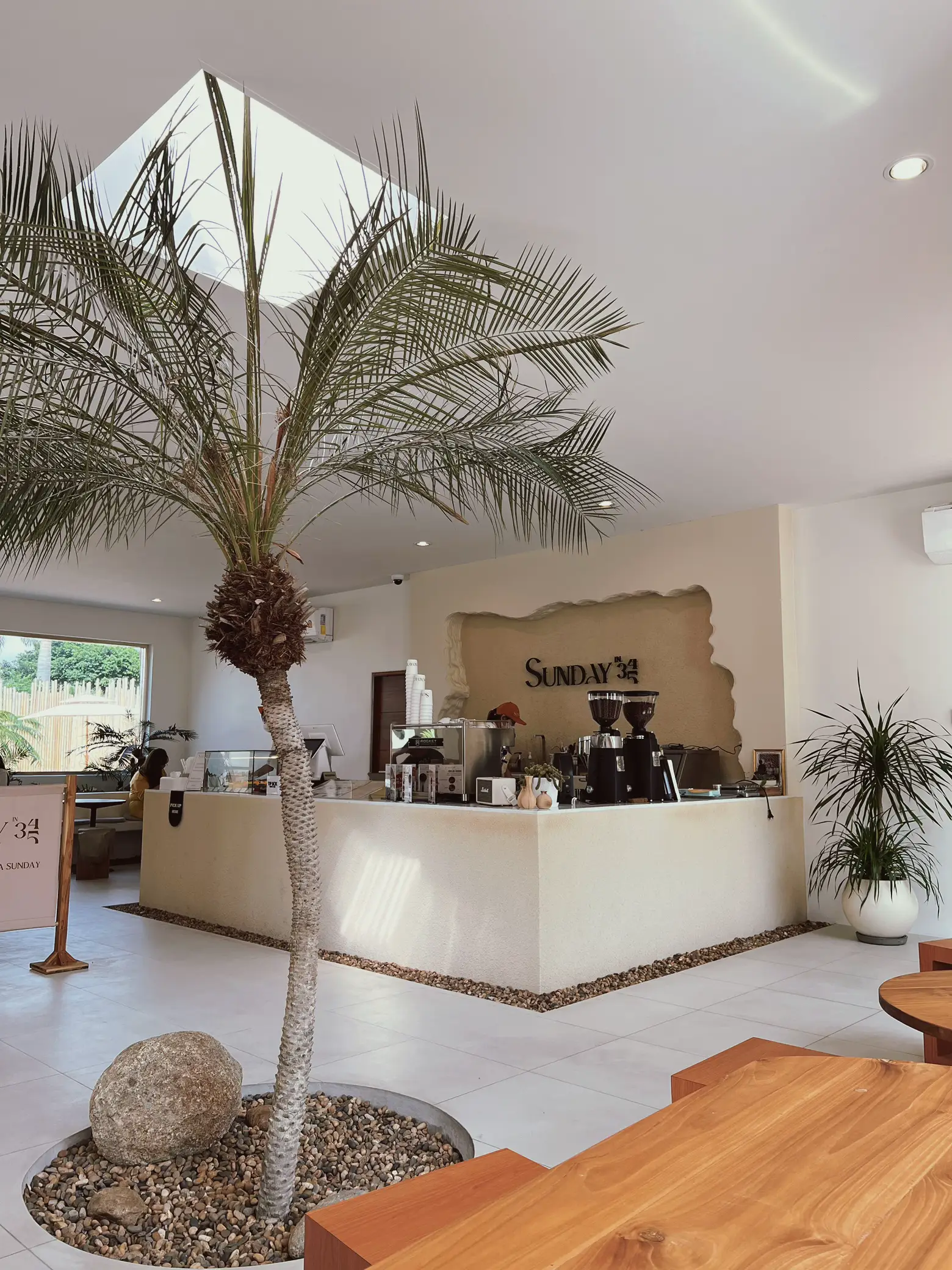 PITCHA กางเกงทรงโปรด | แกลเลอรีที่โพสต์โดย Ning Papitcha | Lemon8