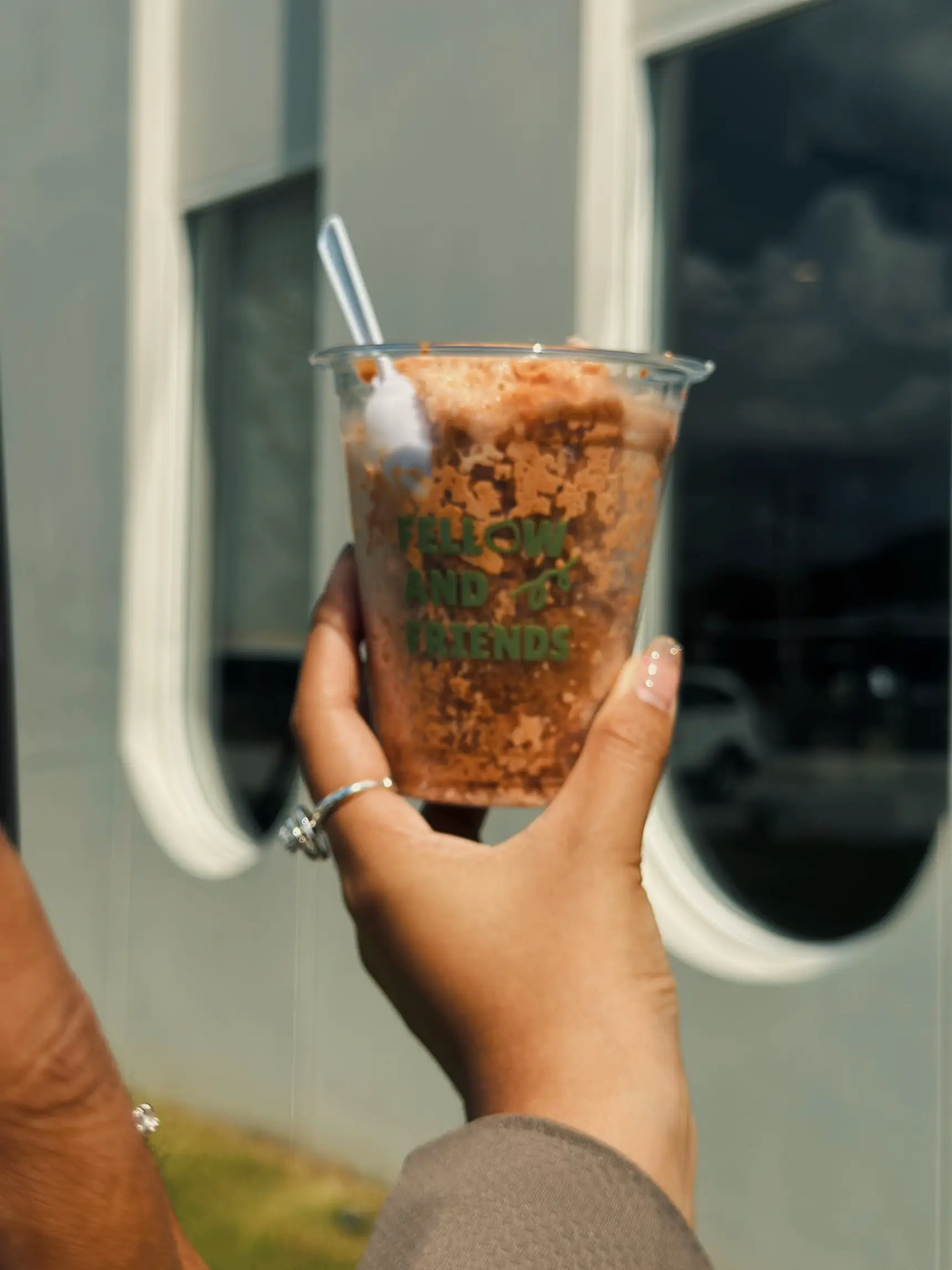 Cafe Fellow and Friends | แกลเลอรีที่โพสต์โดย Waan Preedinut | Lemon8