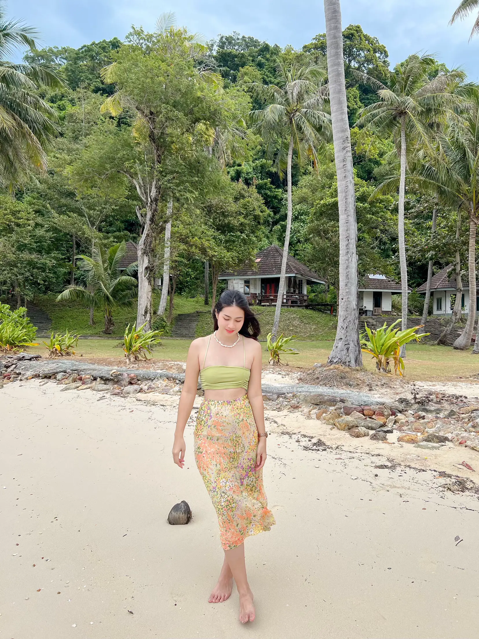 หาดโคตรสวย @เกาะช้าง 🌴🐘 | แกลเลอรีที่โพสต์โดย Por Kewalin | Lemon8