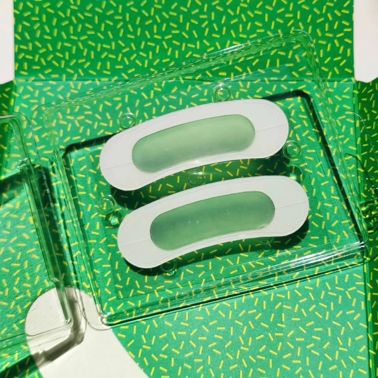 แปะ The Awesome Patch แล้วไปนอน‼️ | แกลเลอรีที่โพสต์โดย Benzsocute | Lemon8