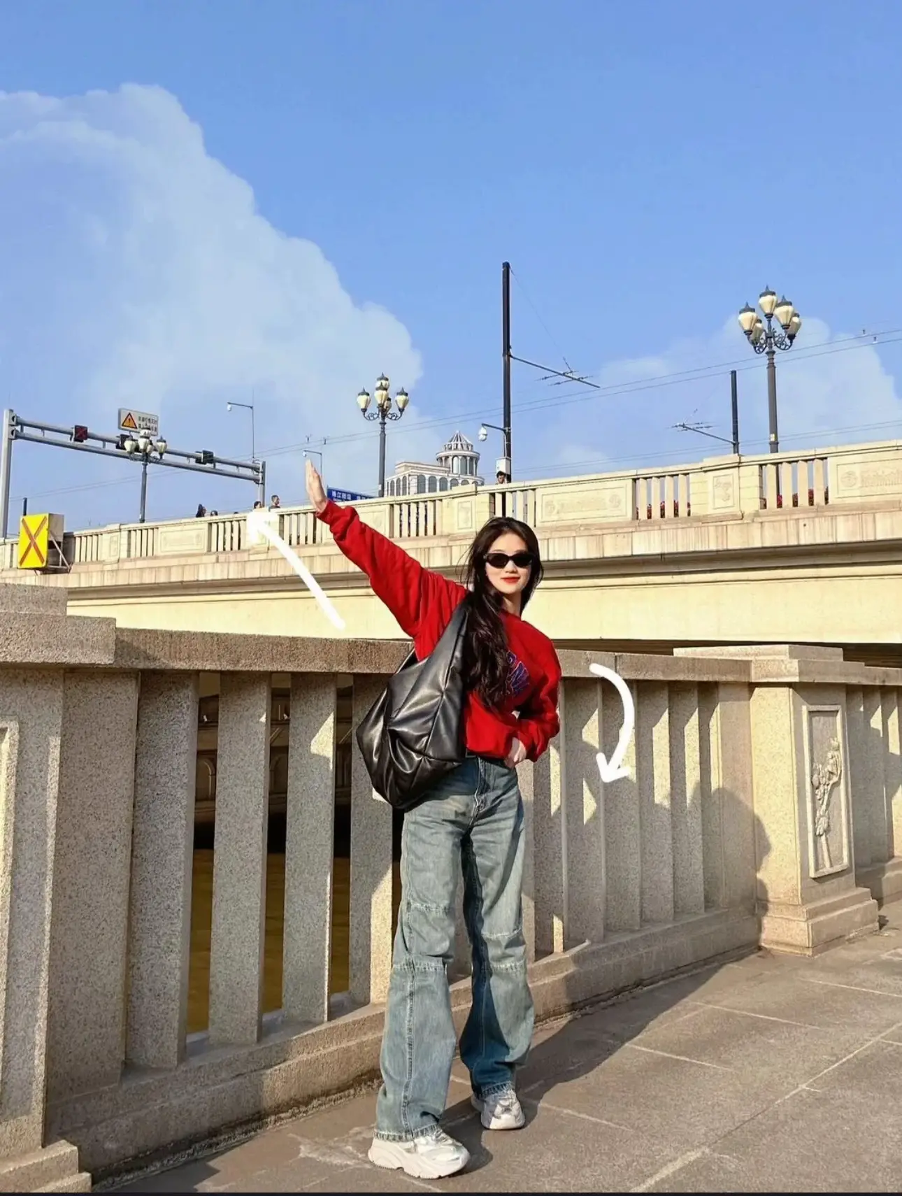 เทคนิคท่าโพสถ่ายรูปง่ายๆ 📸 | แกลเลอรีที่โพสต์โดย QuenTin Peel | Lemon8