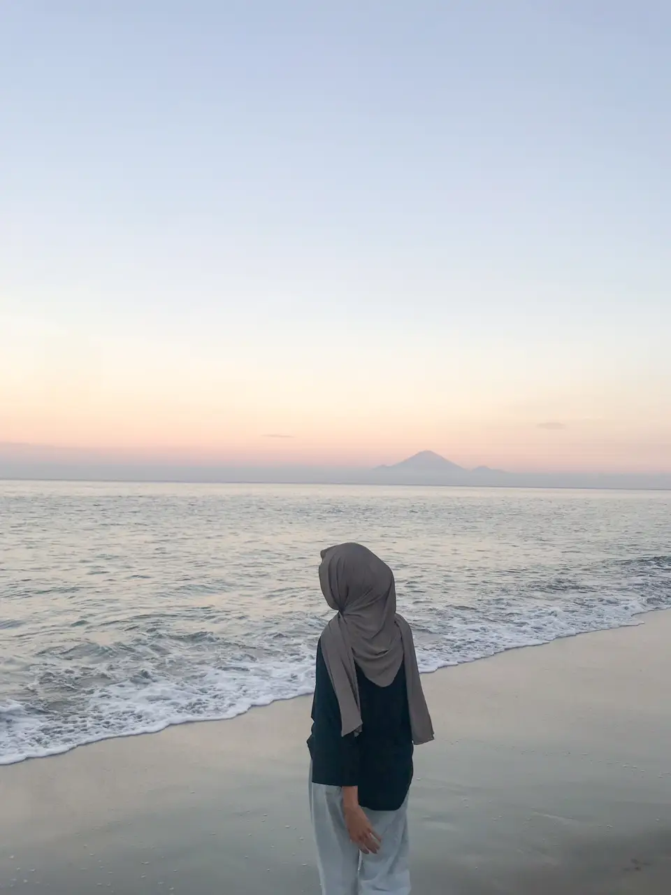 Fose Foto di Pantai Hasilnya Aestatic Bangett🤩💓 | Galeri diposting oleh Kamaliaputrii | Lemon8