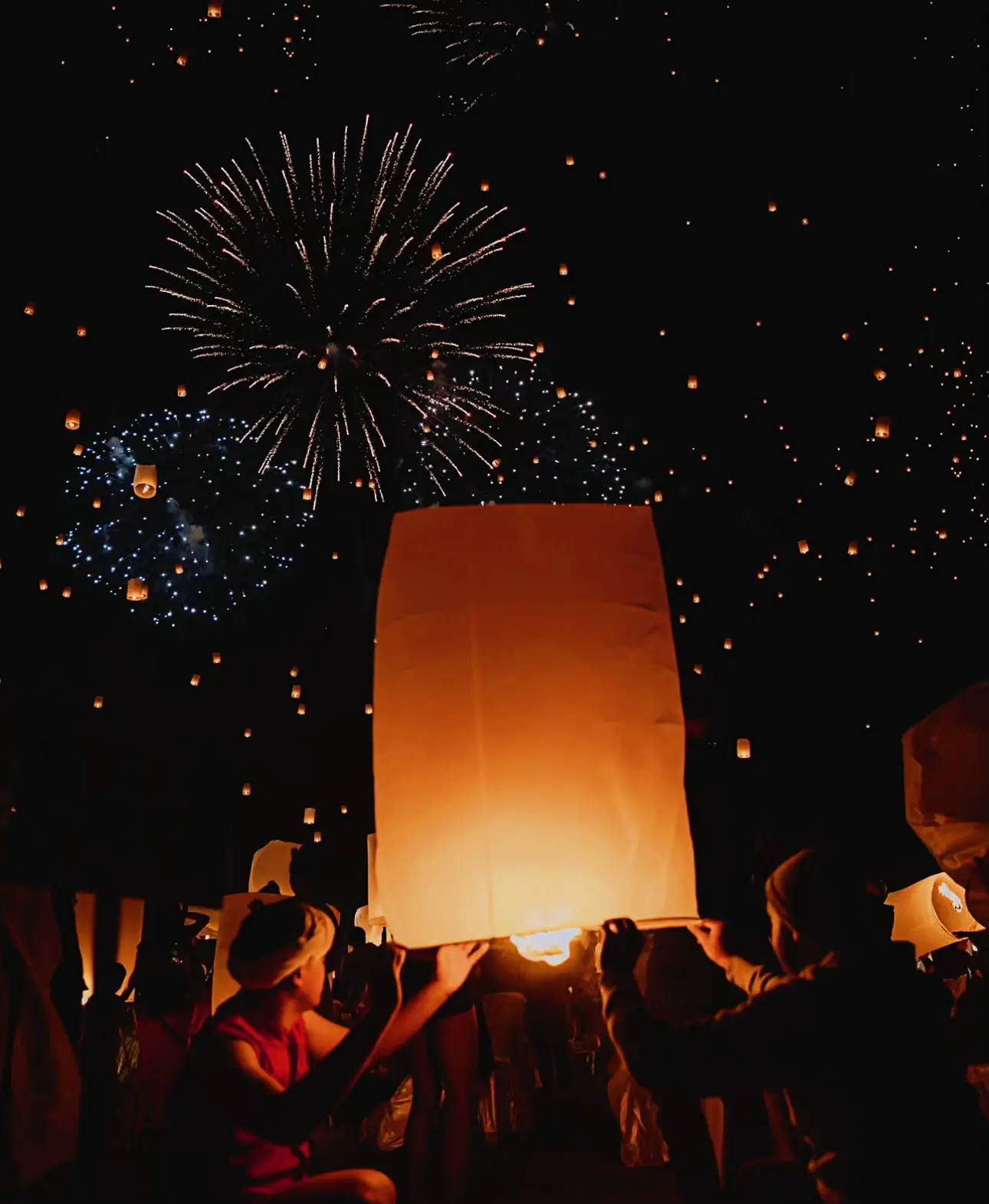 Yi Peng - Chiang Mai | Bộ sưu tập do Huy Linh Tinh đăng | Lemon8