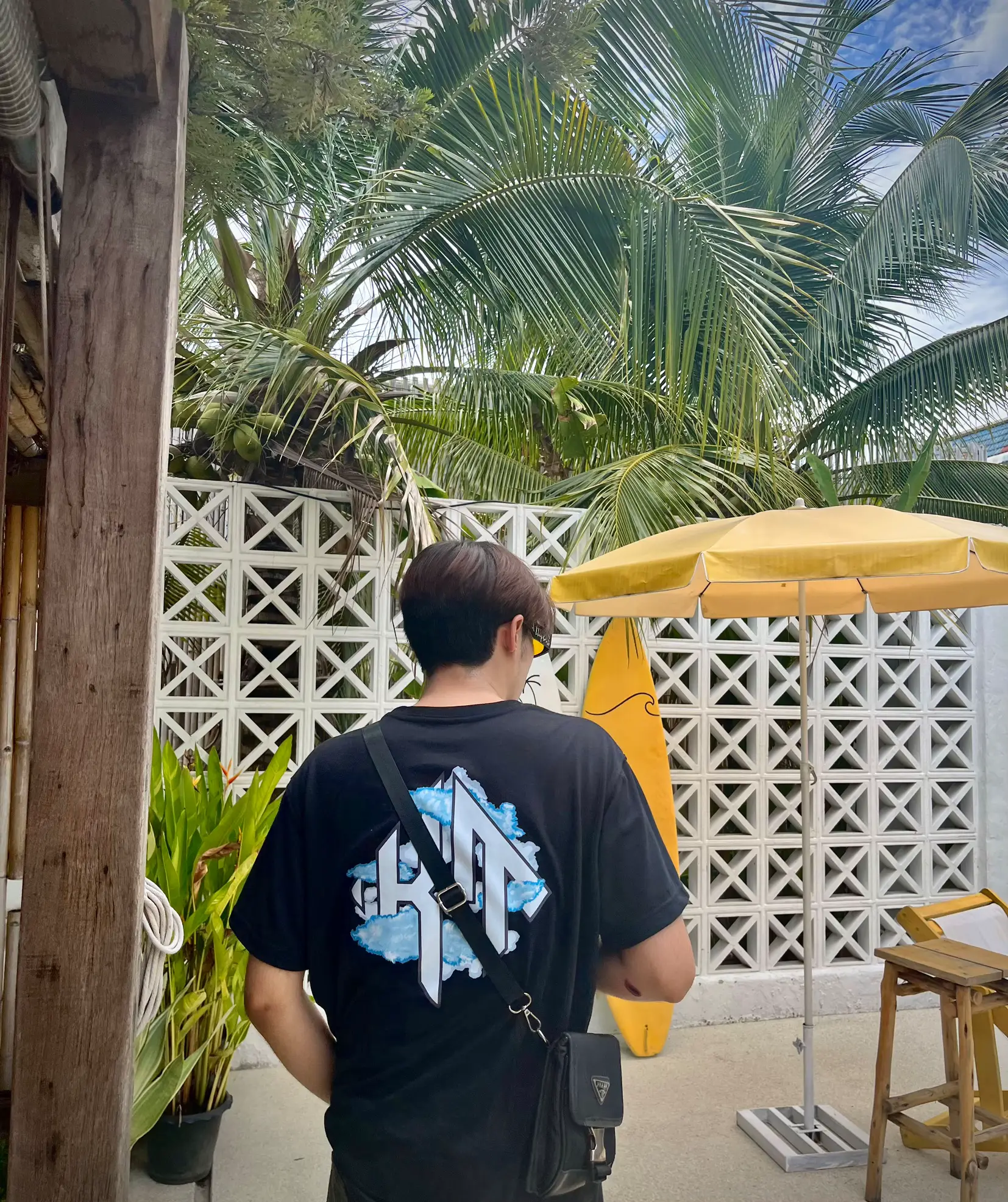 ไม่ชอบเราไม่เป็นไร ชอบเสื้อเราหน่อยได้ไหมอ่าา 🥰😘 | แกลเลอรีที่โพสต์โดย Looknum Bunmee | Lemon8