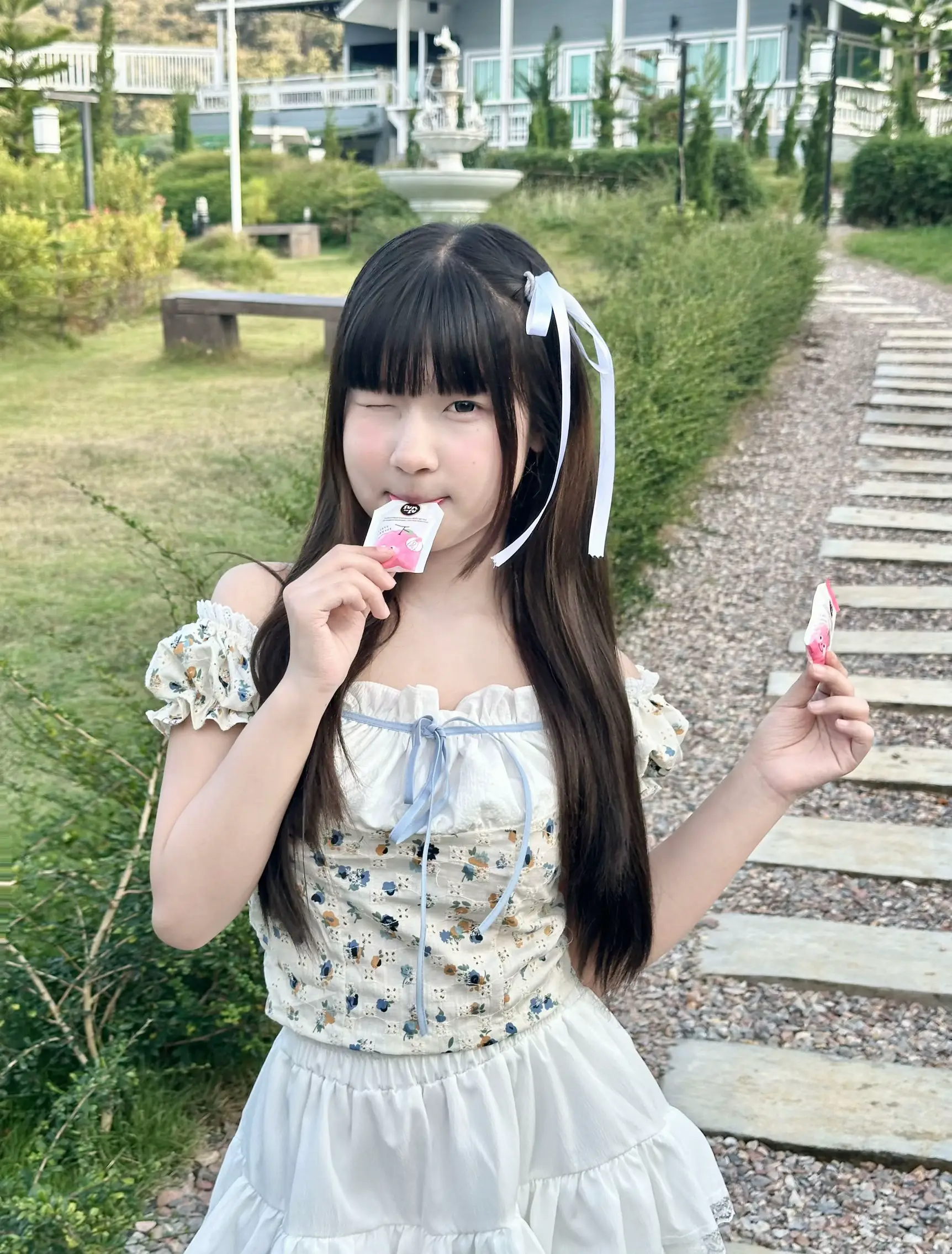 How to แต่งตัวถ่ายรูปน่ารักสดใสเหมือนหน้าซองซันซุ!🎀 | แกลเลอรีที่โพสต์โดย Dedee 🌷 | Lemon8