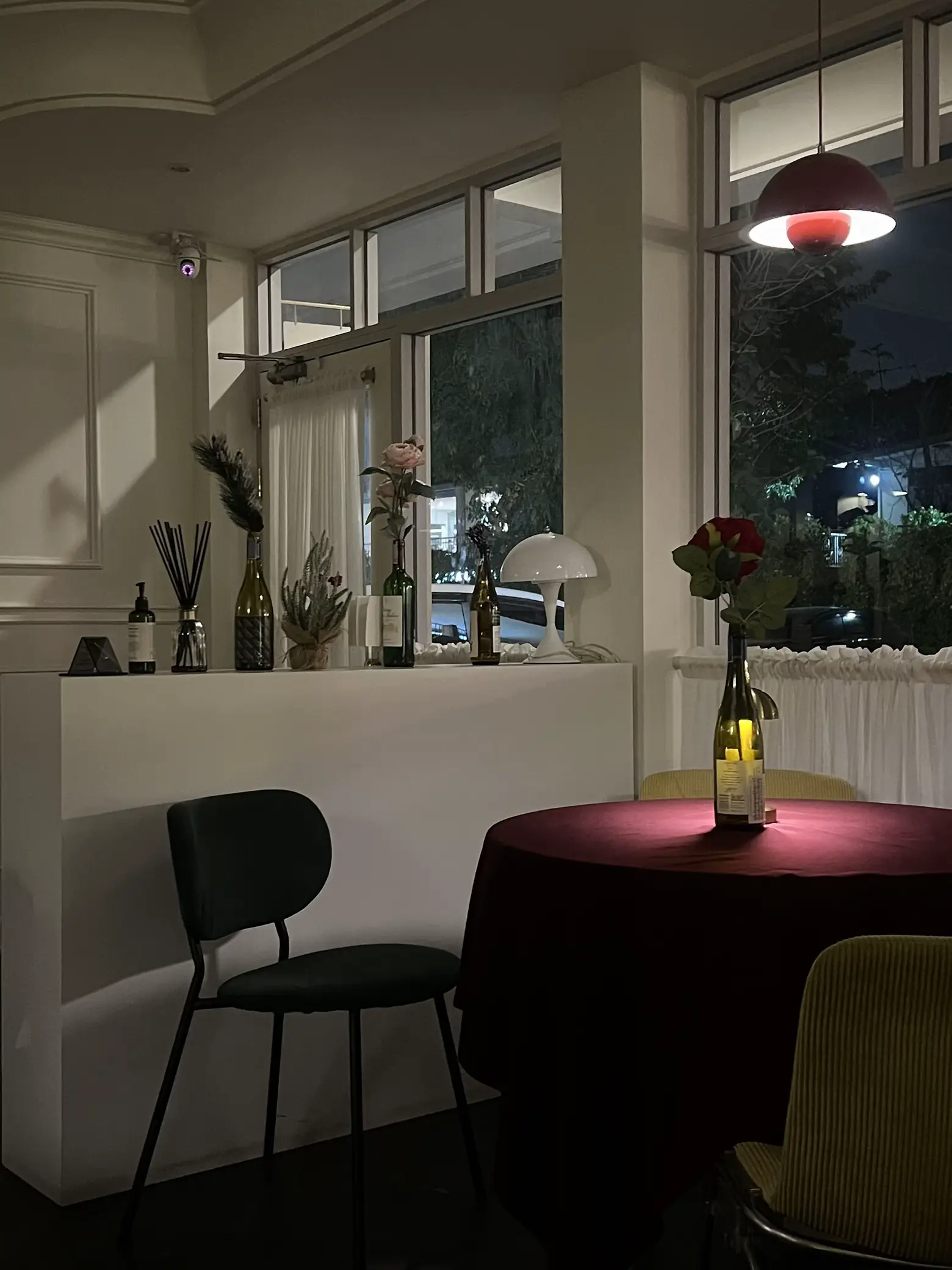 W8 space คาเฟ่บาร์ถ่ายรูปสวยม้าก📸 | แกลเลอรีที่โพสต์โดย Mooktamotary꒳ | Lemon8