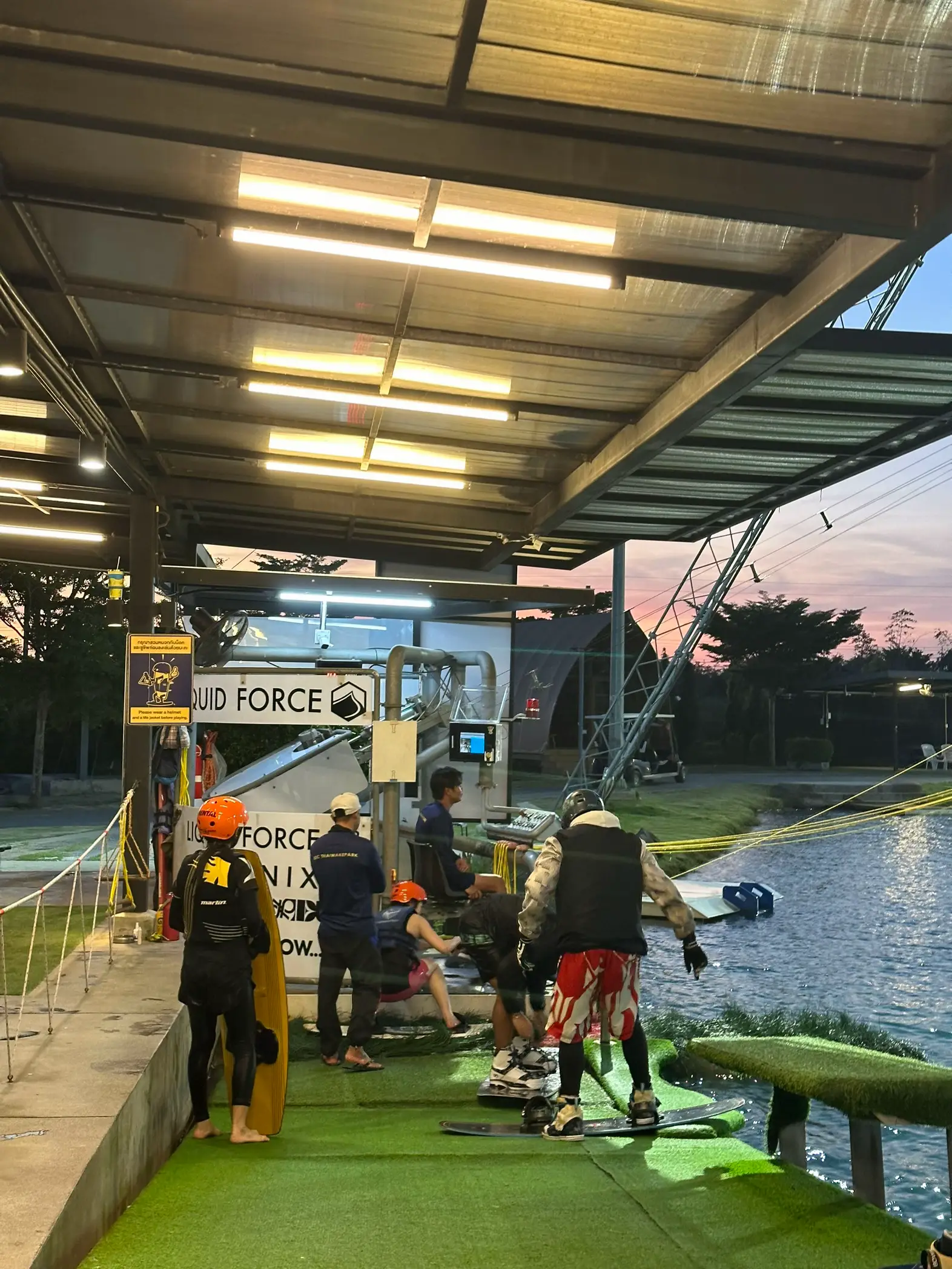 Wakeboard เล่นยากไหม?🏄‍♀️ | แกลเลอรีที่โพสต์โดย ฟ้าใสทำไร🌤️ | Lemon8