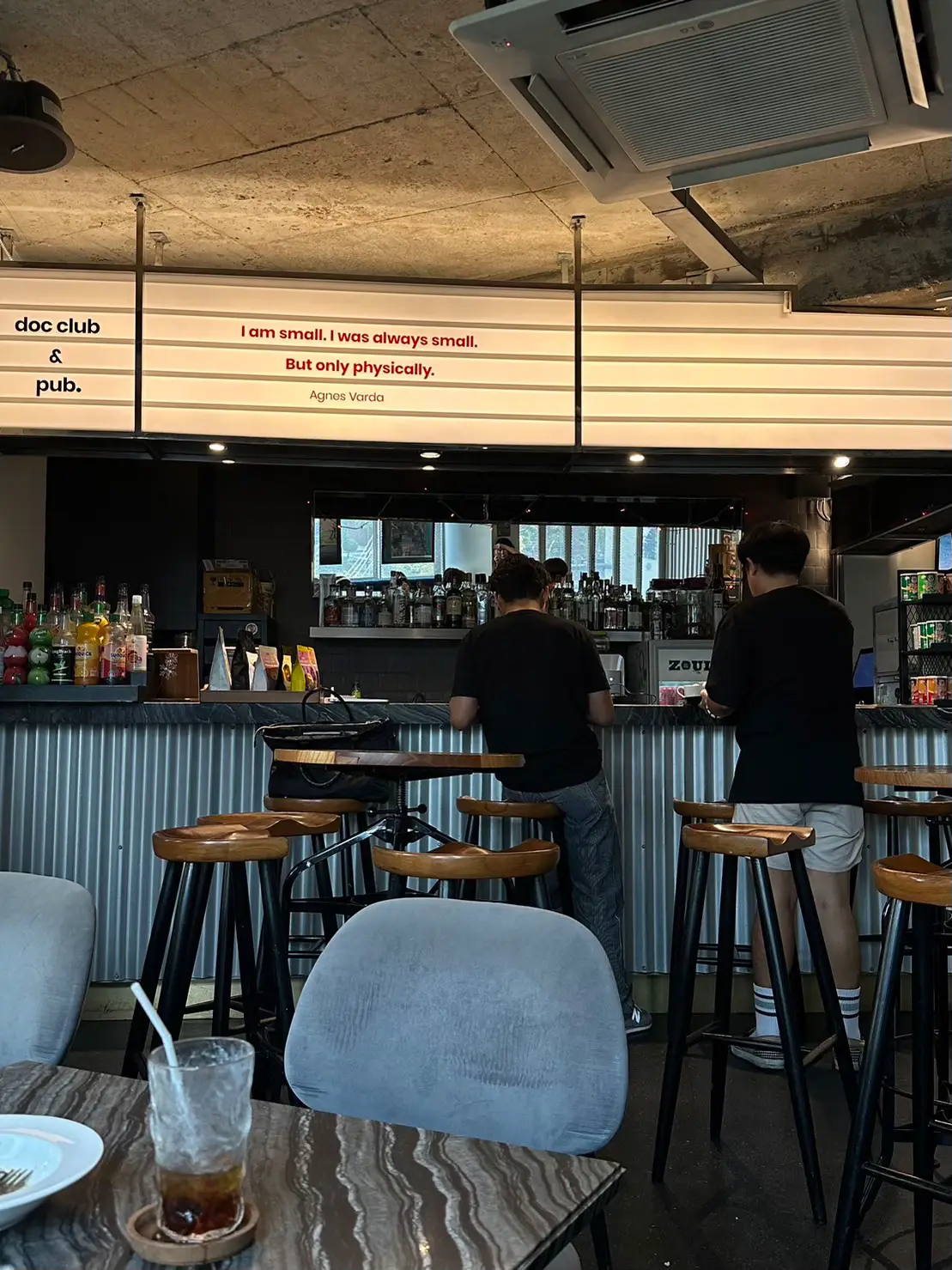 Doc Club & Pub. | แกลเลอรีที่โพสต์โดย วันเดย์วิธโม | Lemon8