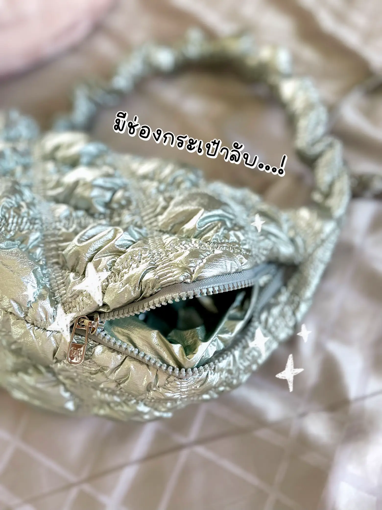 รีวิว CARLYN BAG🫶🏻💘 | รุ่น Cozy M | แกลเลอรีที่โพสต์โดย itspitta_ | Lemon8