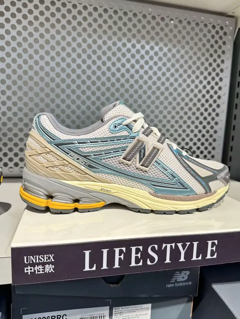 New balance 1906R ไต้หวัน ถูกมาก!! | แกลเลอรีที่โพสต์โดย vyws. | Lemon8