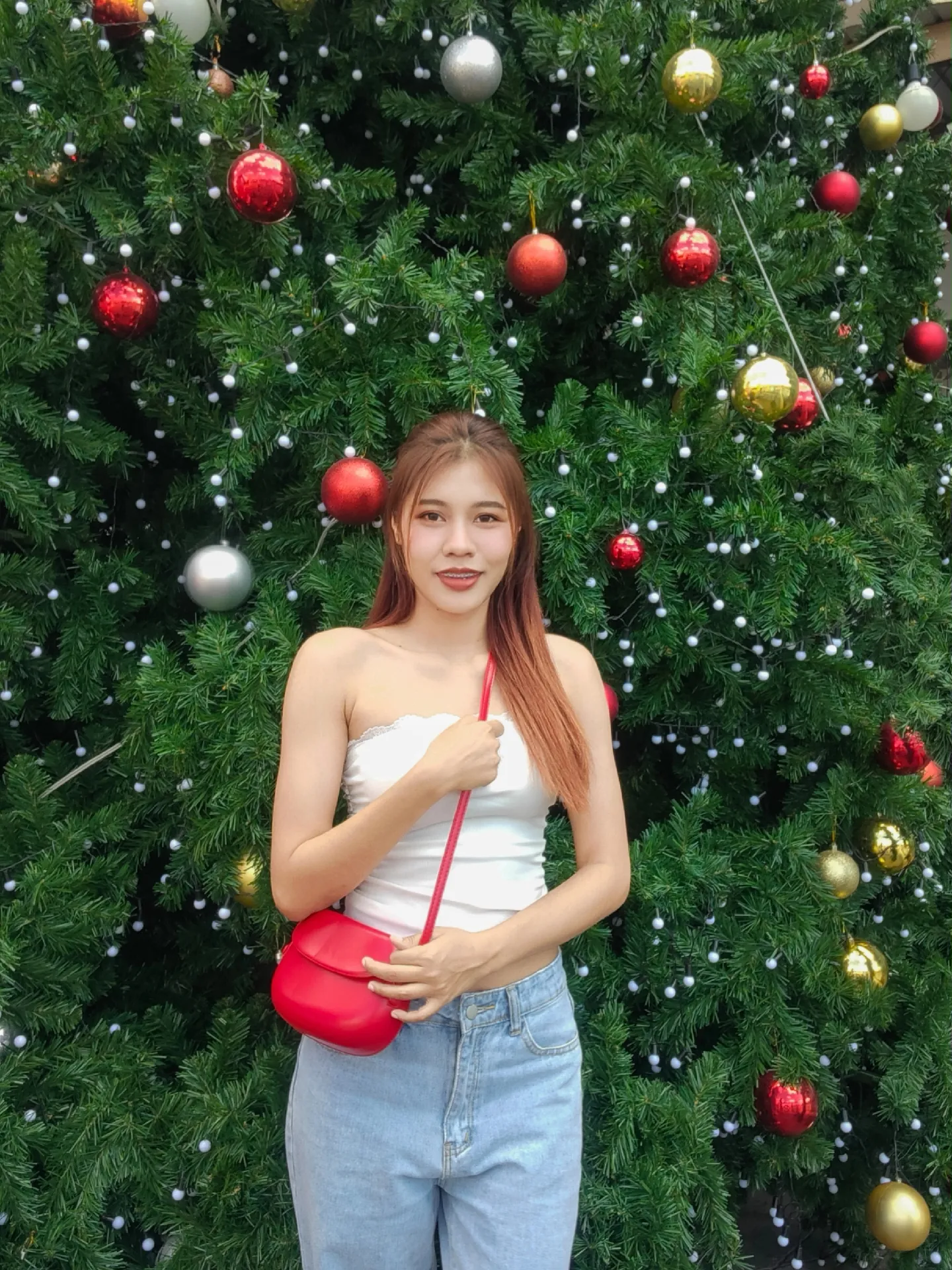 คริสมาสต์หรือ kiss me ดีล่ะ 💋🎄 | แกลเลอรีที่โพสต์โดย Sunantha mint🤍 | Lemon8