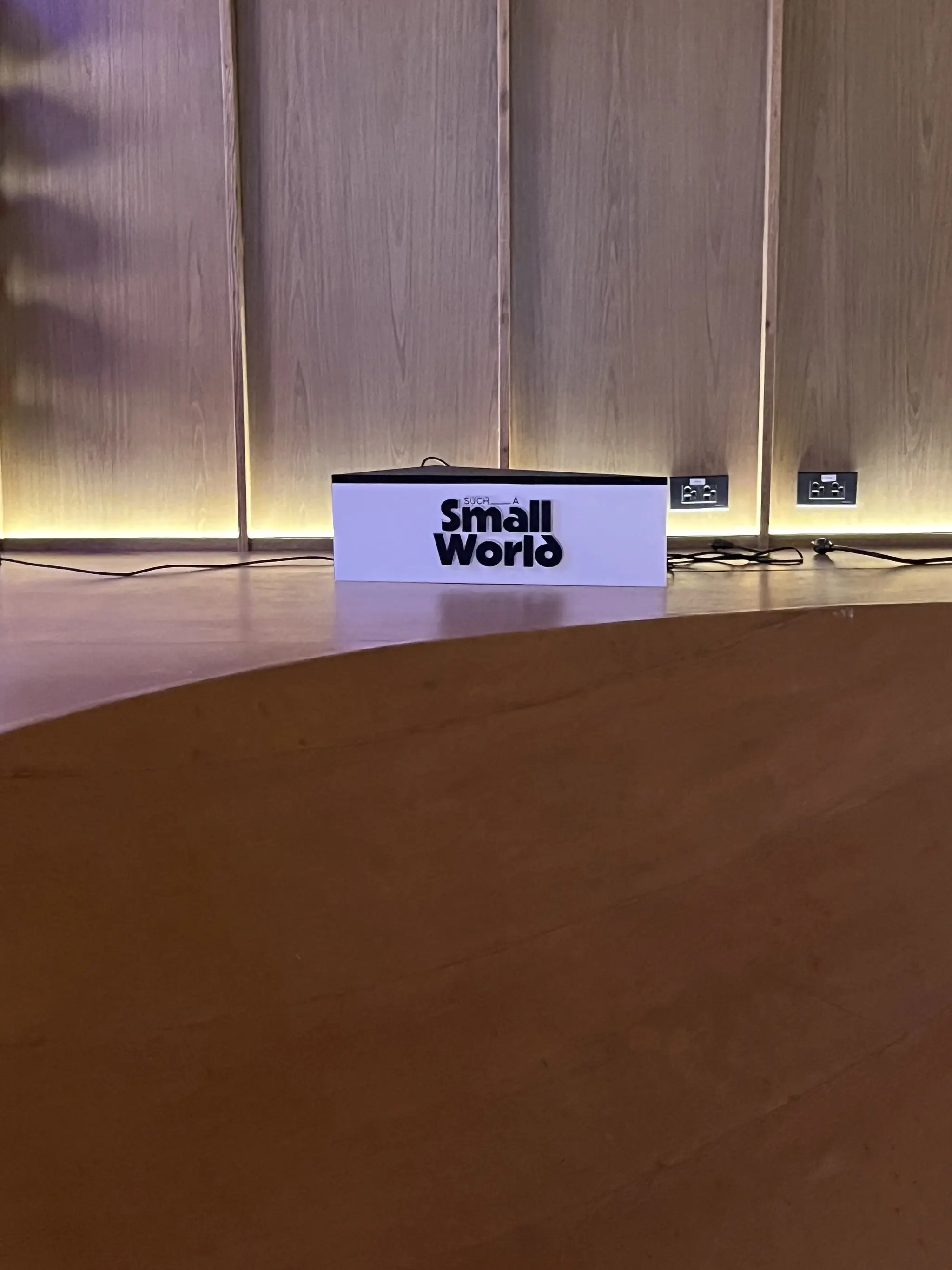 Such A Small World: Co-playing สุดคึกคัก ย่านตลาดน้อย | แกลเลอรีที่โพสต์โดย สวัสดี | Lemon8