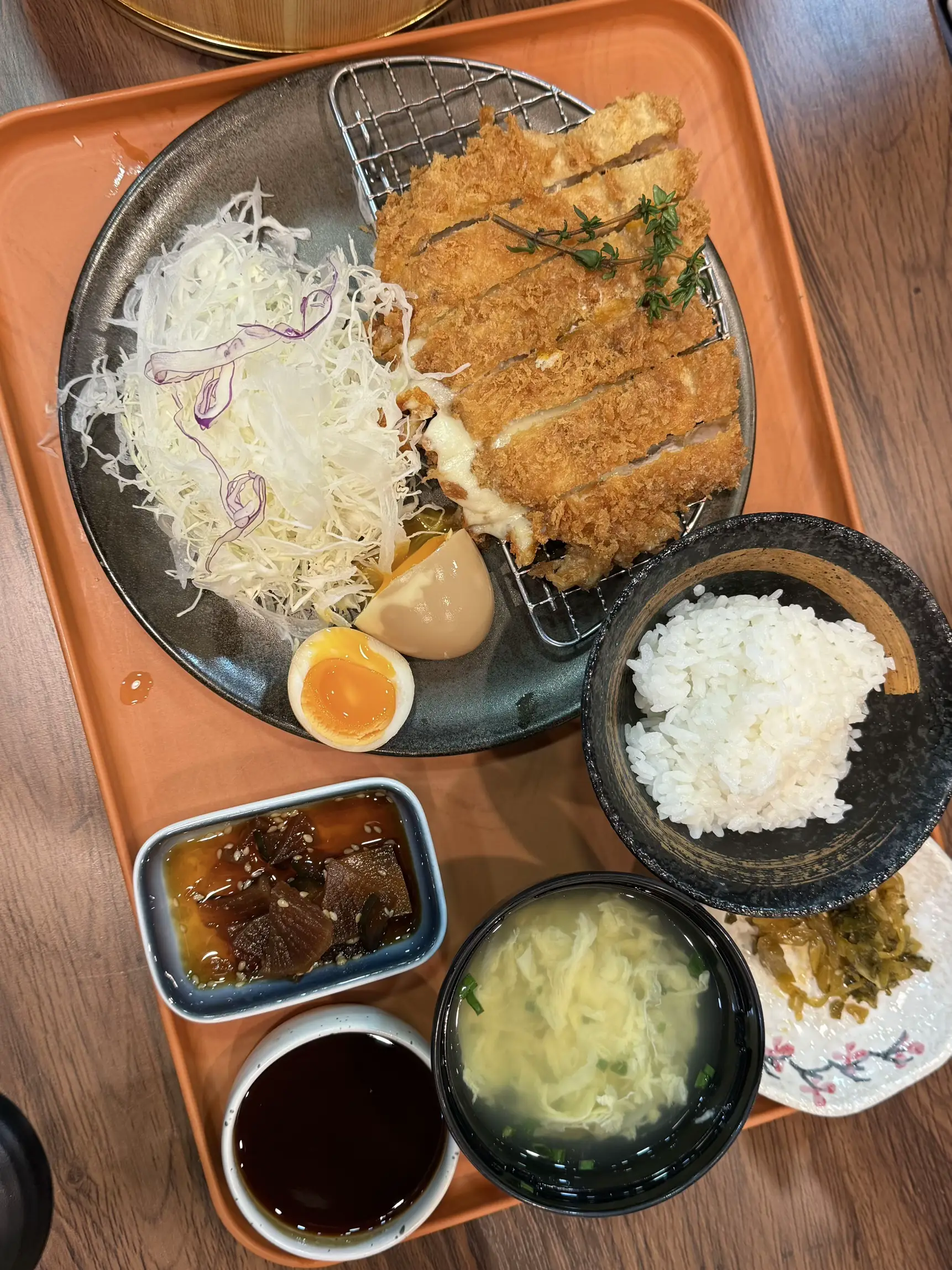 Katsu Kitchen ทงคัตสึหม้อไม้สุดพรีเมียม ใจกลางสยาม | แกลเลอรีที่โพสต์โดย ป้ายยาเพลินๆ | Lemon8