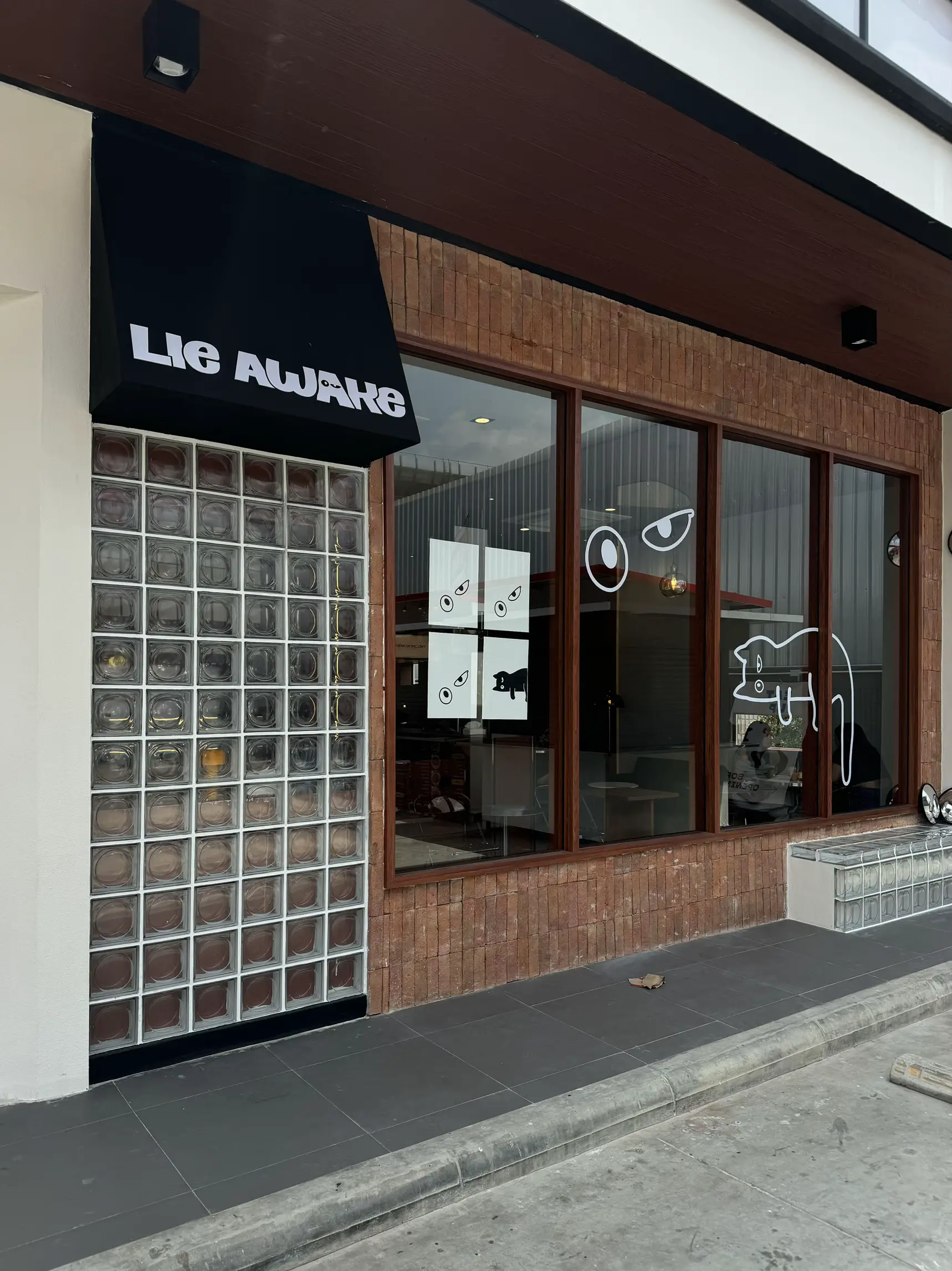 LIE AWAKE | แกลเลอรีที่โพสต์โดย Places two Go | Lemon8