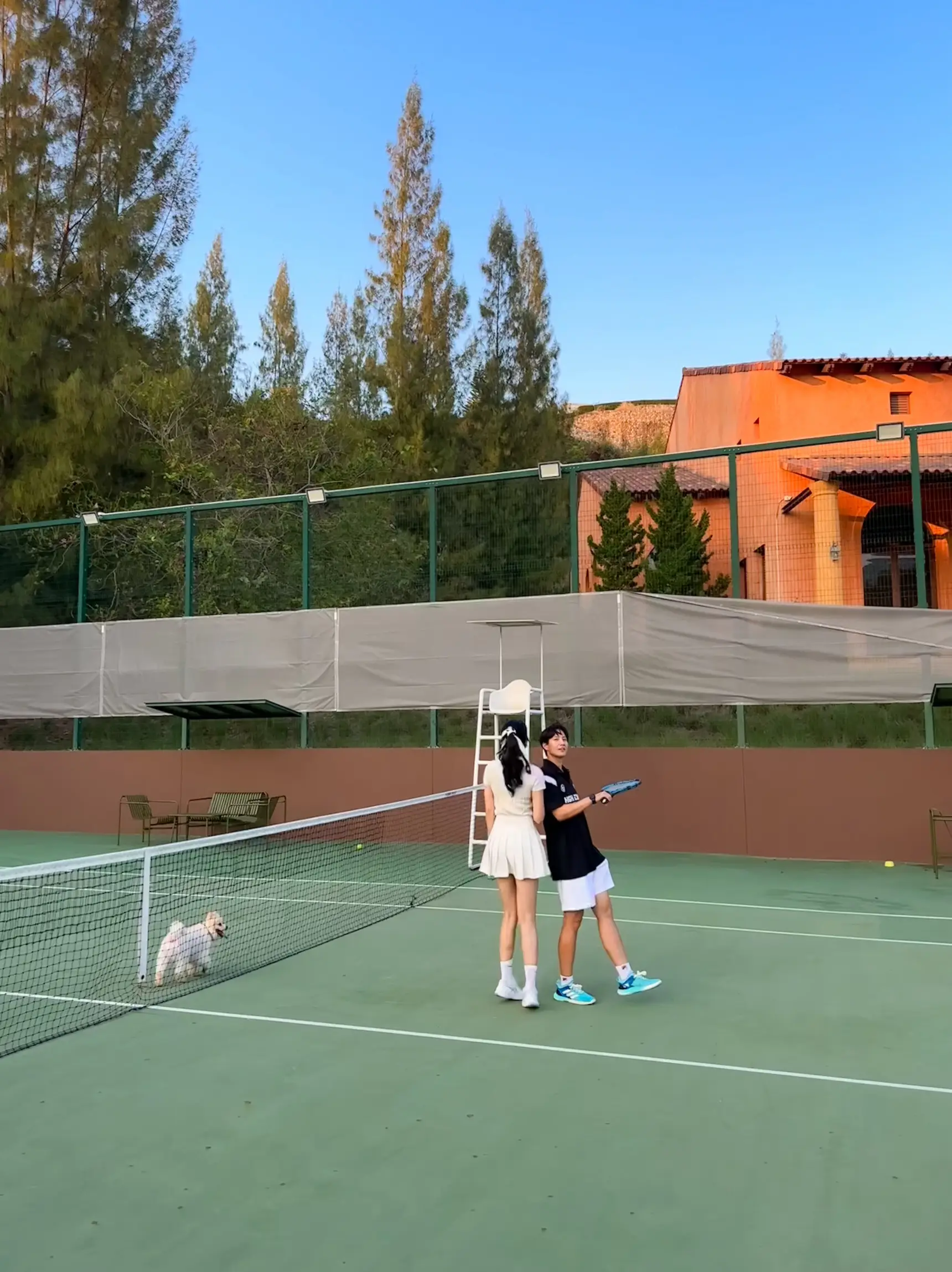 เปลี่ยนบรรยากาศ ตีเทนนิสที่เขาใหญ่บ้างละกัน🎾 | แกลเลอรีที่โพสต์โดย _____ws.88 | Lemon8