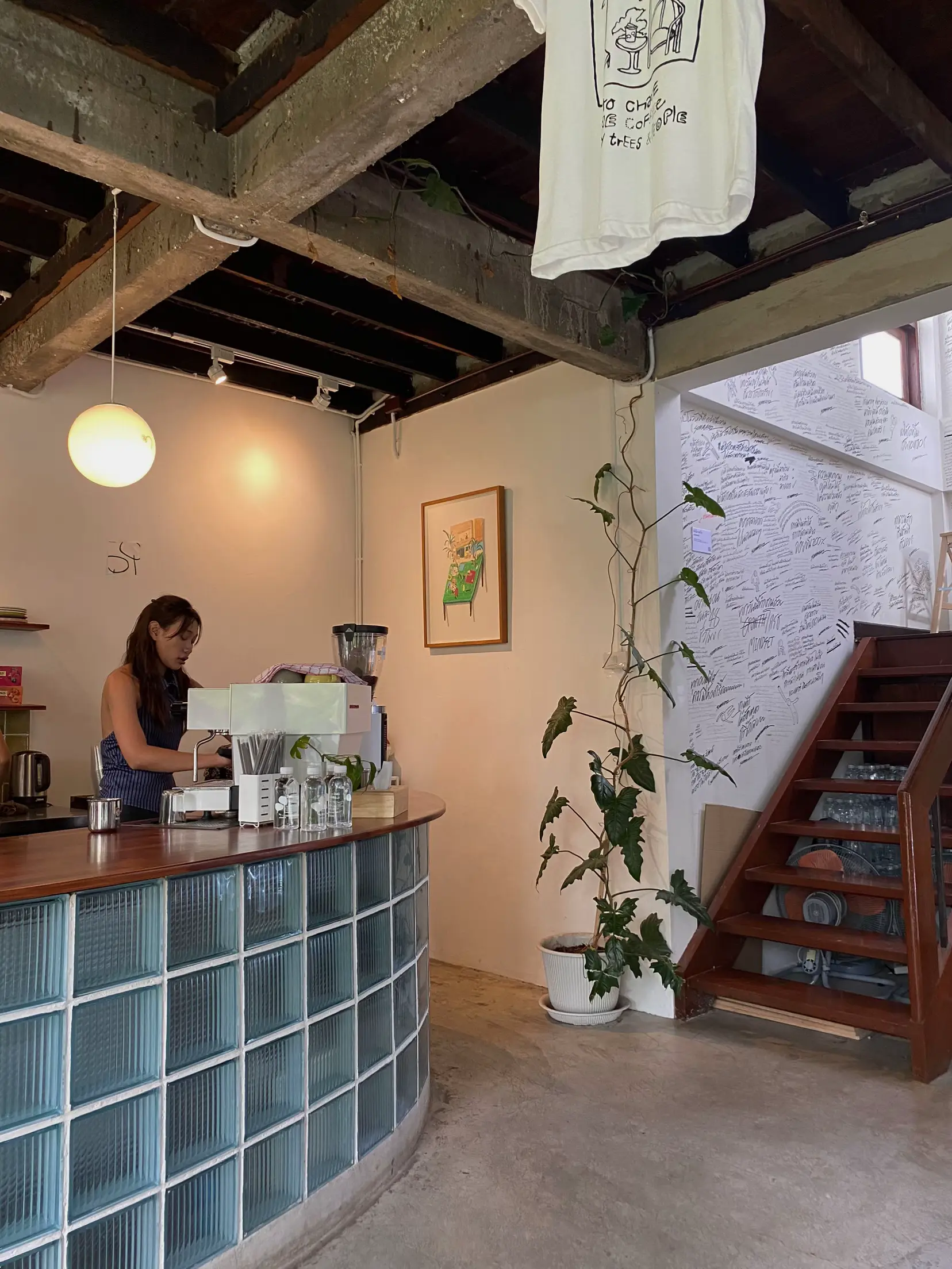 ความสุข แบบง่าย ๆ คาเฟ่ย่านห้วยขวาง | แกลเลอรีที่โพสต์โดย Ramida.Diary | Lemon8