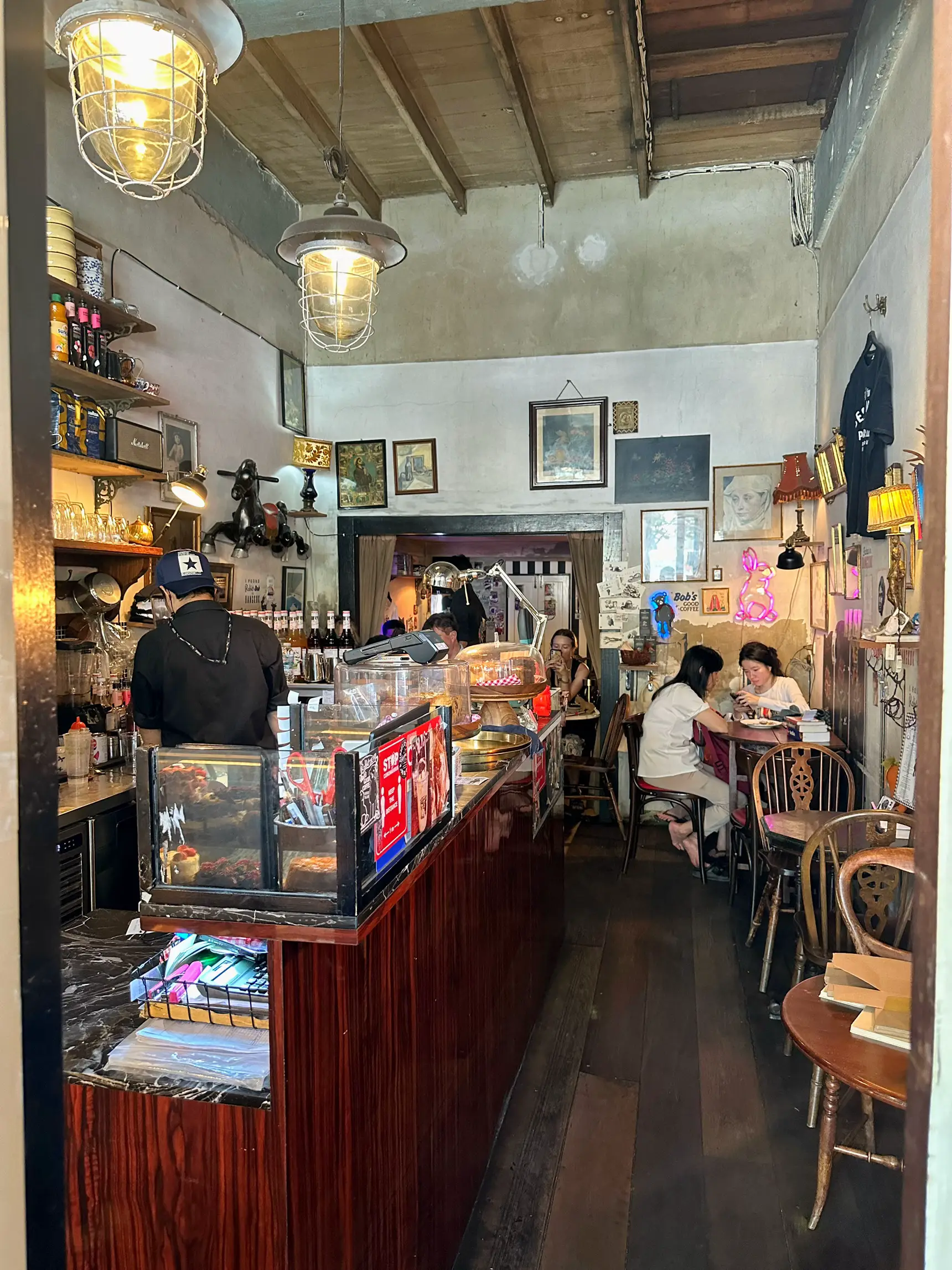 A Pink Rabbit + Bob (ท่าเตียน) | แกลเลอรีที่โพสต์โดย ร้านนี้ที่ชอบ | Lemon8