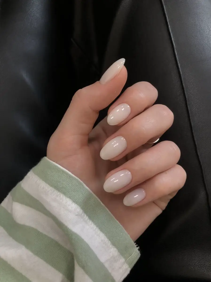 Nails Inspo ทาเล็บสีคลาสสิค สไตล์ Old money ที่ทุกคนทำได้ 🤎 | แกลเลอรี ...