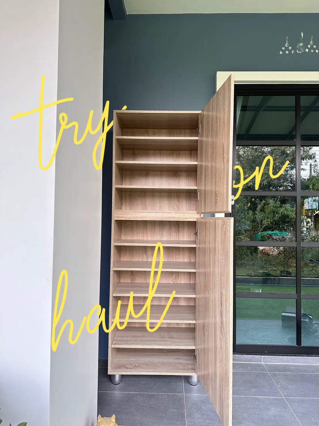 ตู้รองเท้าที่เกินตู้รองเท้า | แกลเลอรีที่โพสต์โดย Rak_Bann | Lemon8