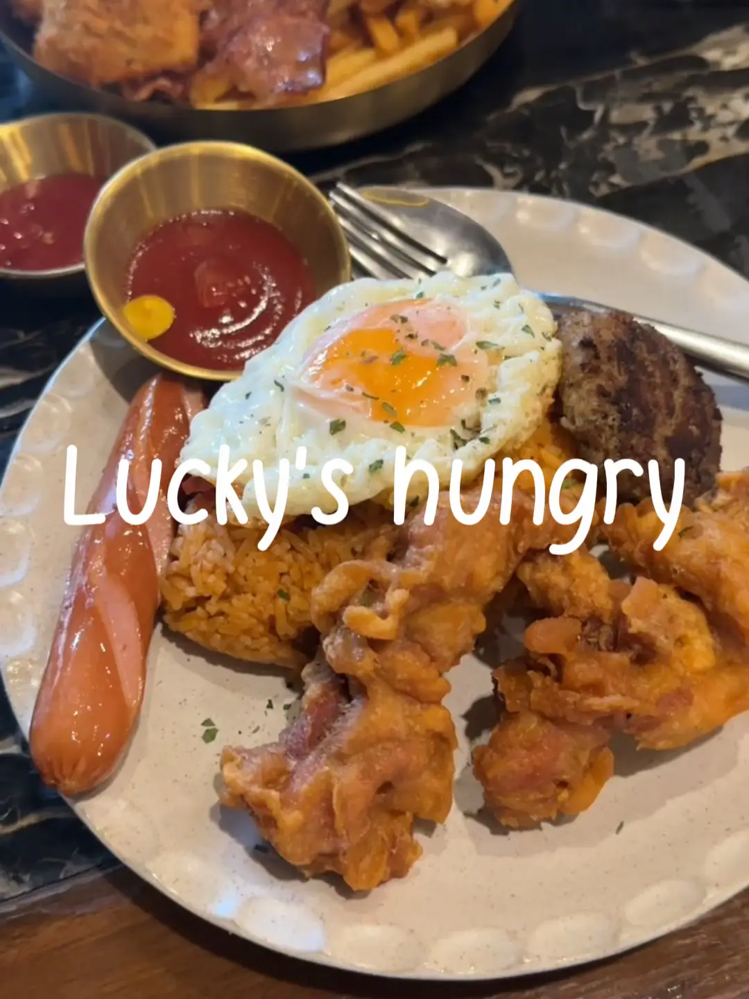 lucky’s hungry ข้าวผัดอเมริกันร้านดังย่านอารีย์🍗 | วิดีโอที่เผยแพร่โดย ...
