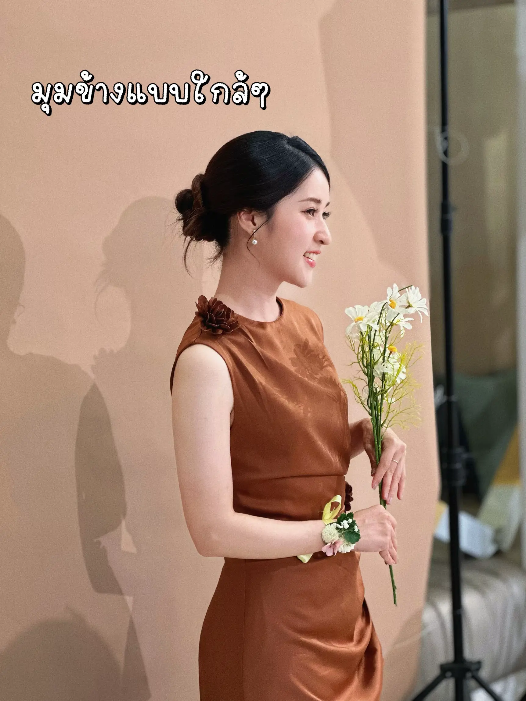 ทรงผมเพื่อนเจ้าสาว + เมคอัพ | แกลเลอรีที่โพสต์โดย Phichajann | Lemon8