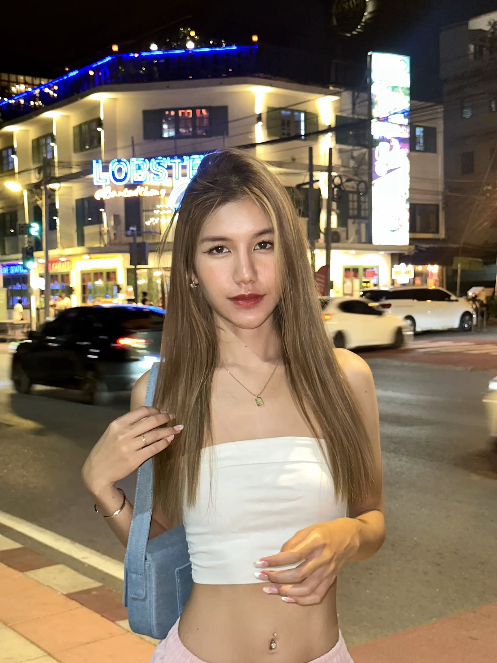 มาถ่ายรูปที่บรรทัดทอง | แกลเลอรีที่โพสต์โดย Karn | Lemon8