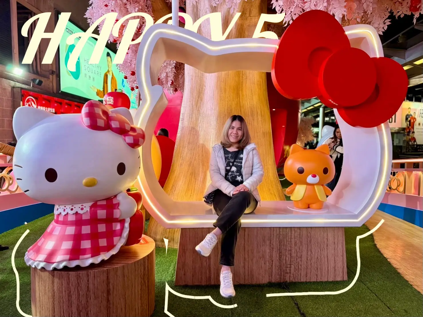 “HELLO KITTY · HAPPY 50” @Harbour City Hong Kong | แกลเลอรีที่โพสต์โดย Ampere | Lemon8