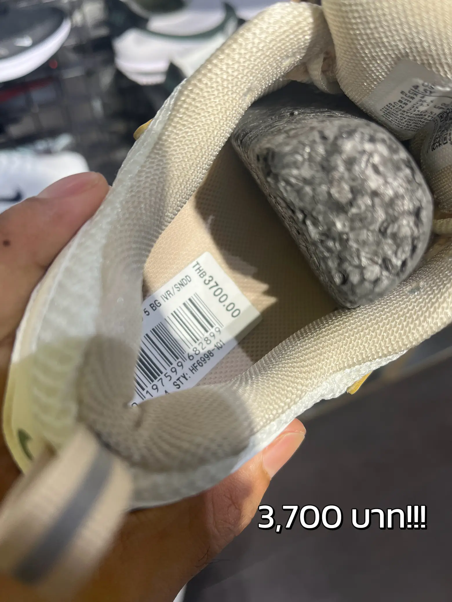 Hack ซื้อรองเท้าที่สบายที่สุด! | แกลเลอรีที่โพสต์โดย Guy Boonwit | Lemon8