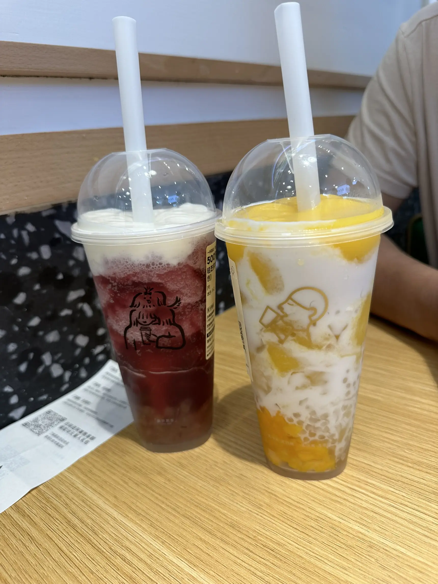 HEY TEA ชาครีมชีสเจ้าดังที่มีสาขาทั่วจีน 🍇🧀🧋 | แกลเลอรีที่โพสต์โดย ...