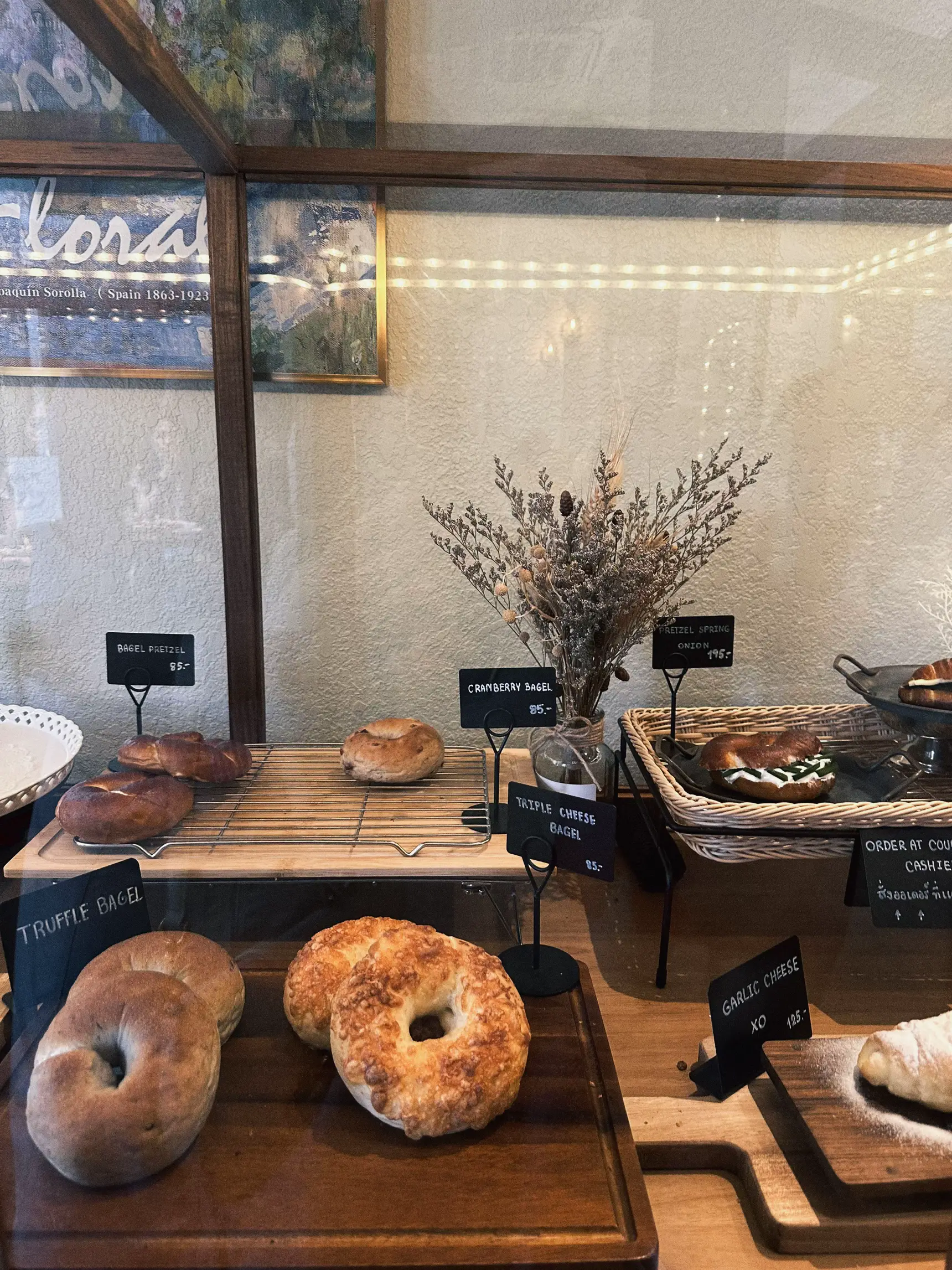 📍คาเฟ่ดังย่านเอกมัย อยากเจอพี่จองMiKA Bakehouse & Coffee | แกลเลอรีที่ ...