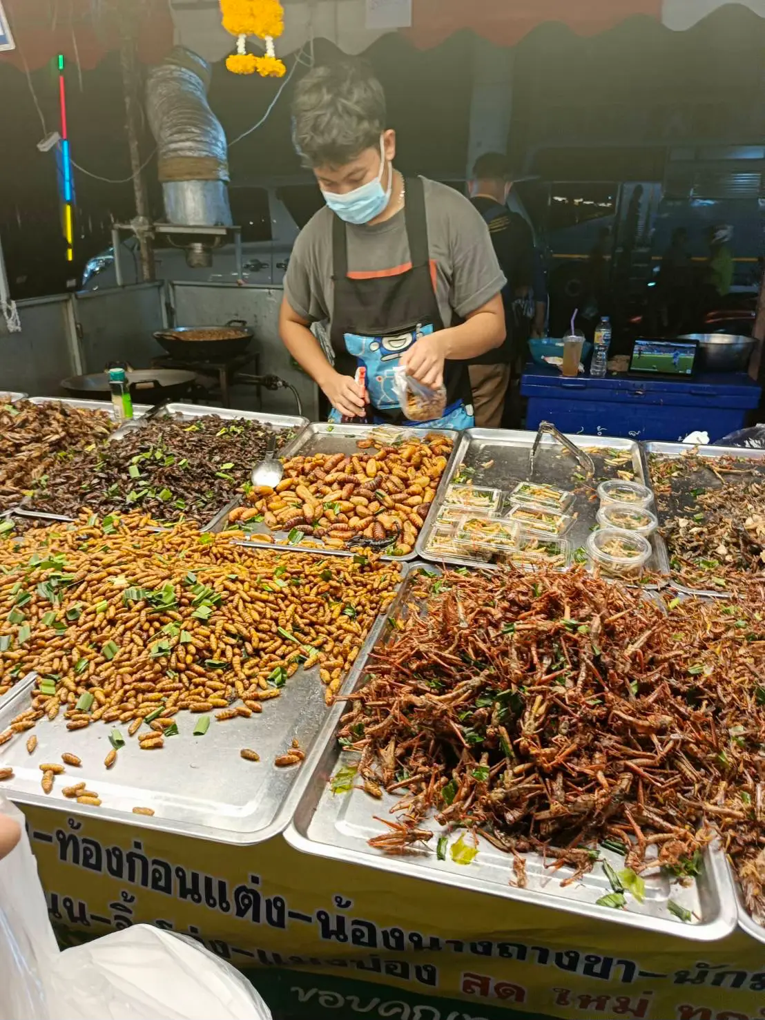 ลอยกระทงที่ ตลาดนัดรังสิต ของกินเยอะมาก🥰 | แกลเลอรีที่โพสต์โดย Supanida ...