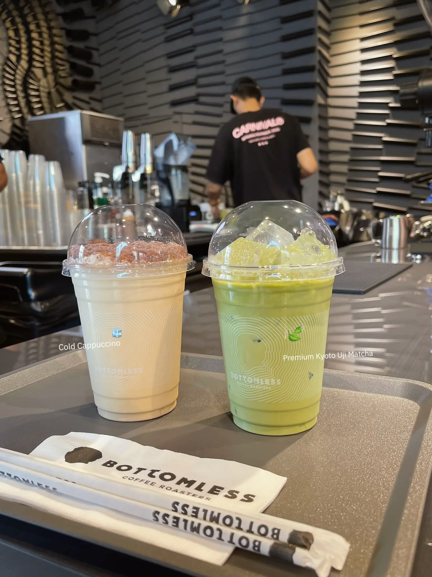 Bottomless คาเฟ่พระราม3 ติดริมน้ำ ร้านดังจากนนทบุรี | แกลเลอรีที่โพสต์โดย toffeesrt | Lemon8