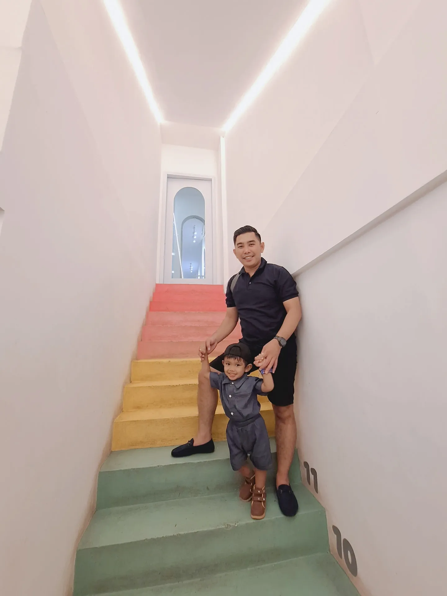 Cafe aesthetic ada mini playground di Batam !! | Galeri diposting oleh ...