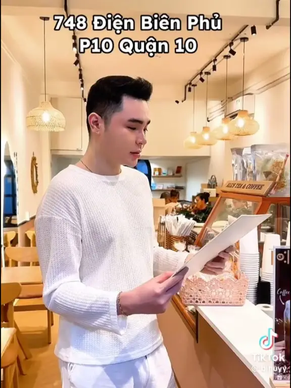 Bi hay đói - "hot" Tiktoker đã ghé thăm 😍 | Video do allteaandcoffee đăng | Lemon8