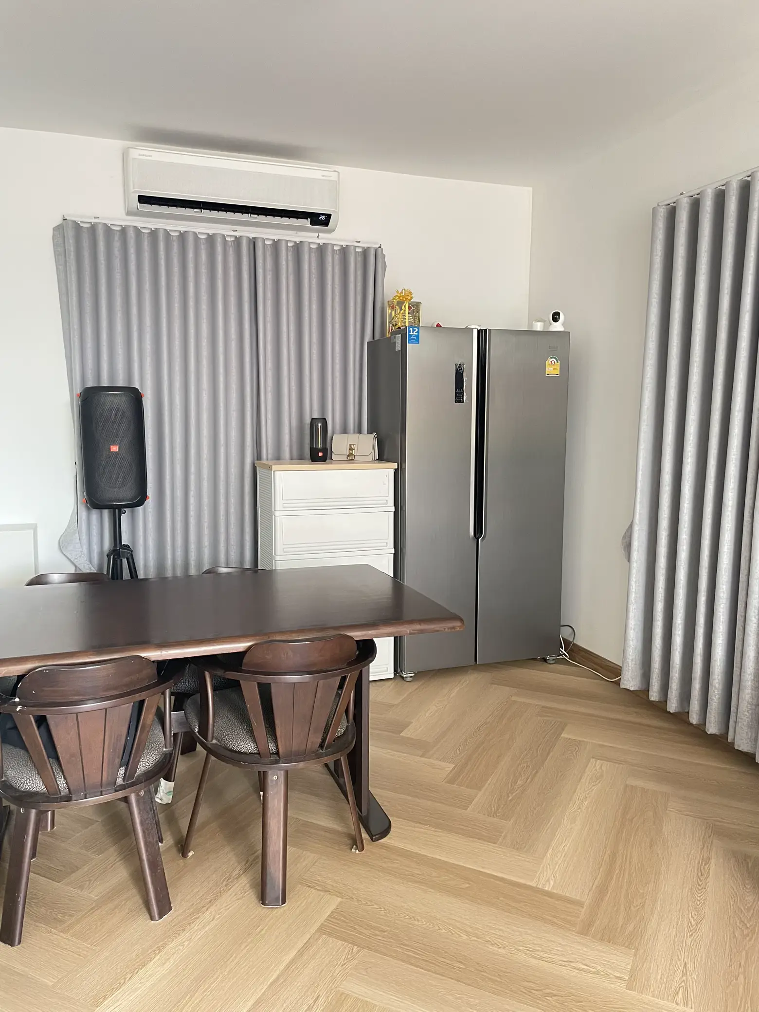 พื้นไม้ SPC งบ 15,000 บาท 🏡 | แกลเลอรีที่โพสต์โดย Thitiporntannn | Lemon8