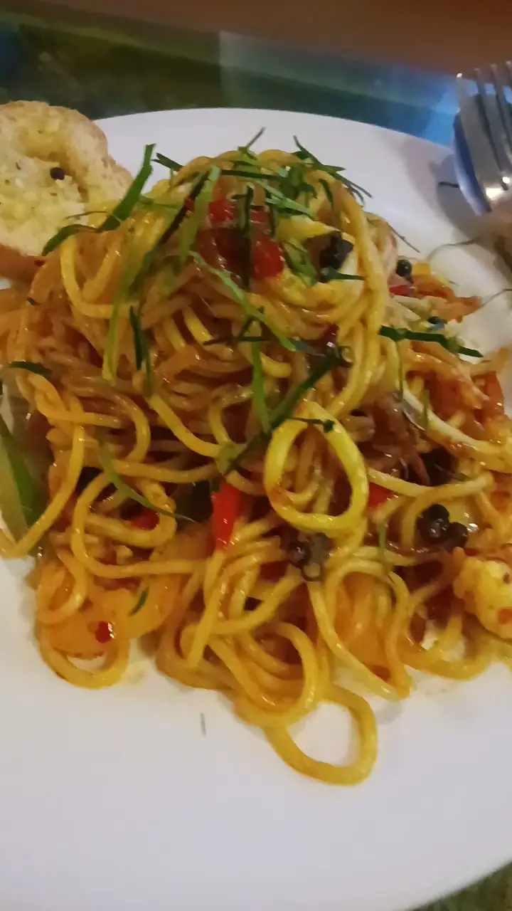 Stir fried spaghetti 🍝🌴🌊 | Video published by Chama Suksawat | Lemon8