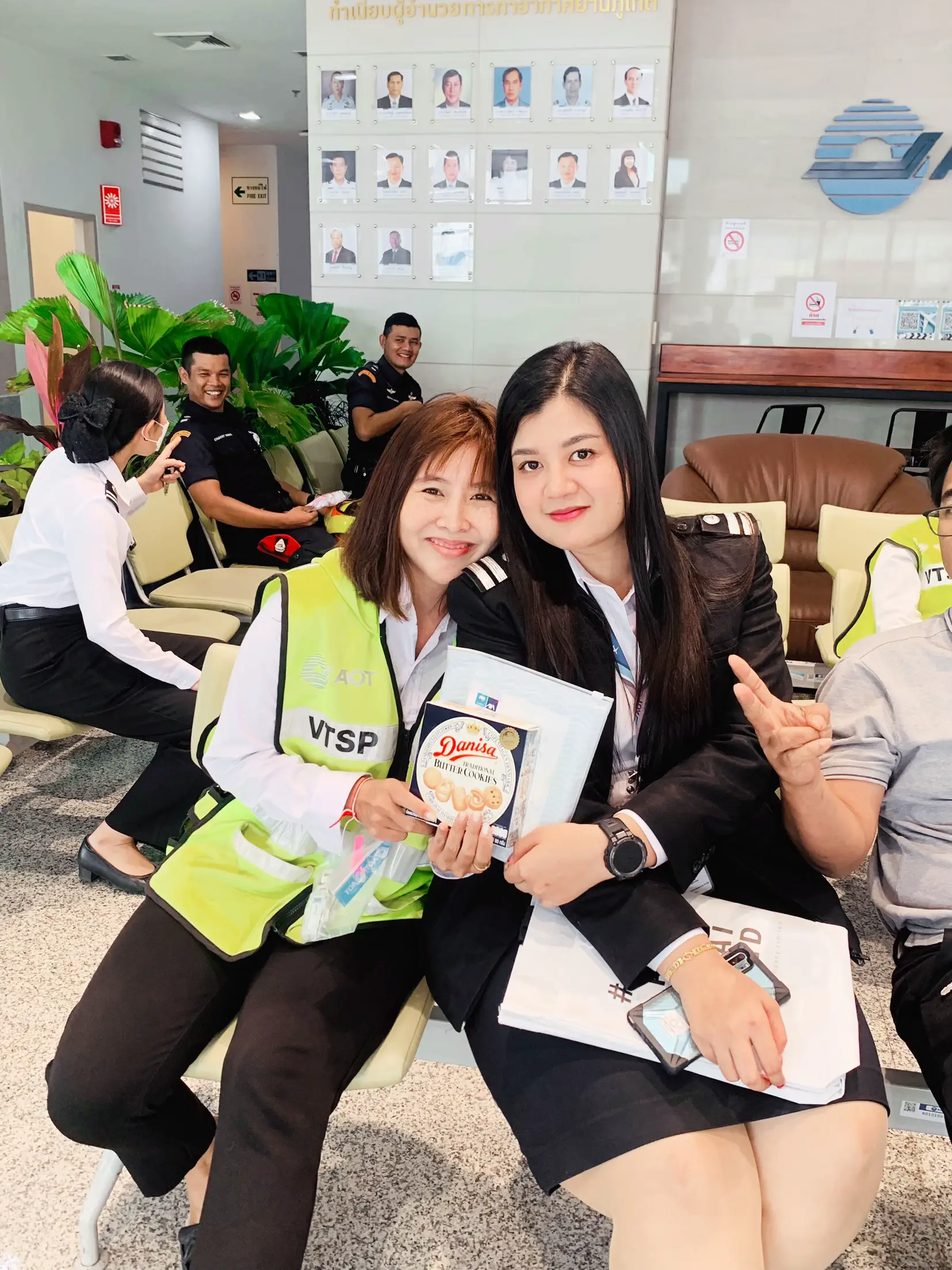 คุณก็เหมือนคนในครอบครัวเรา ส่งมอบความสุข 🎉🎉🎉🎉 | แกลเลอรีที่โพสต์โดย Aom ubonwan Axa | Lemon8